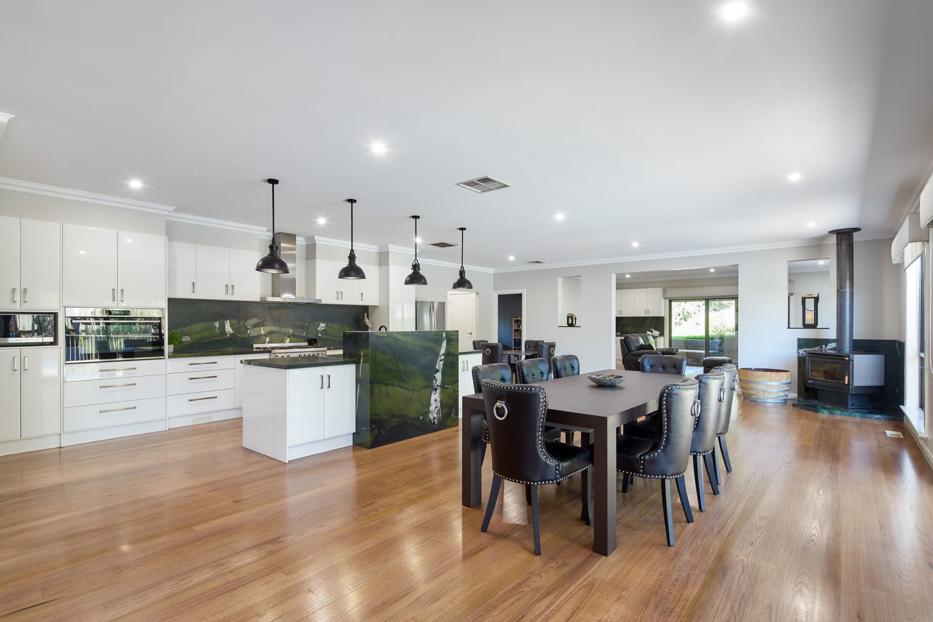 1 Crystal Court, Drouin | OBrien Real Estate