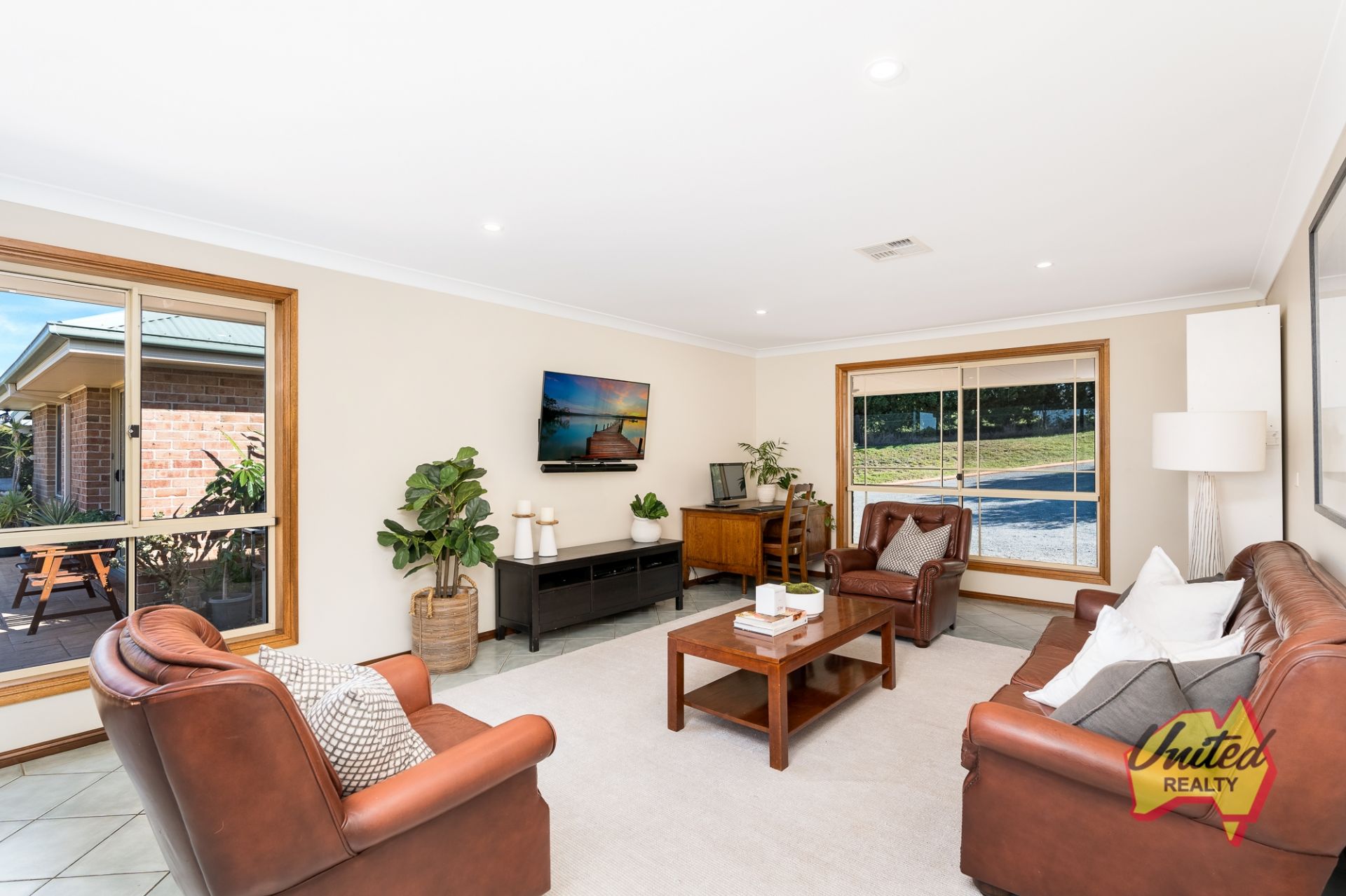 5 Robert Place, Razorback | United Realty