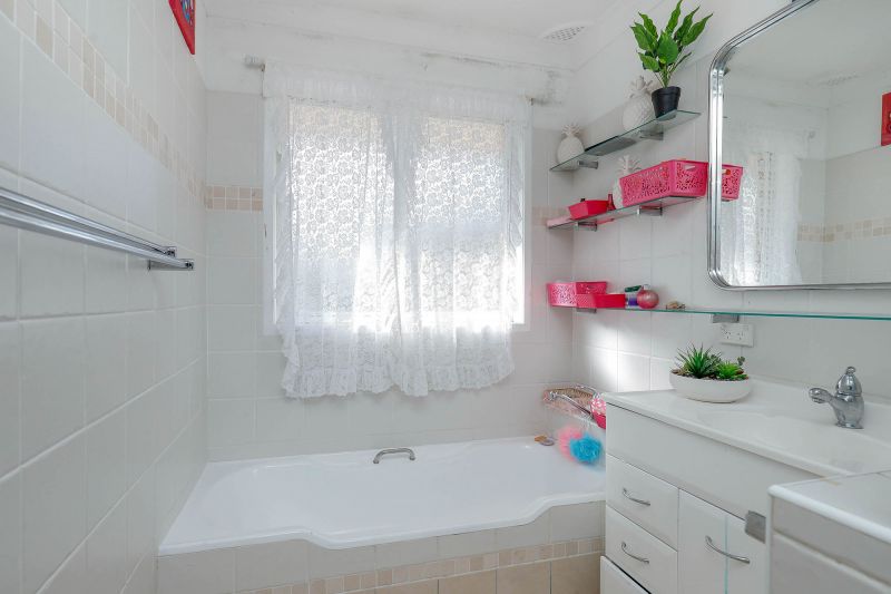 Real Estate For Sale - 4 Lofty Place - Ruse , NSW