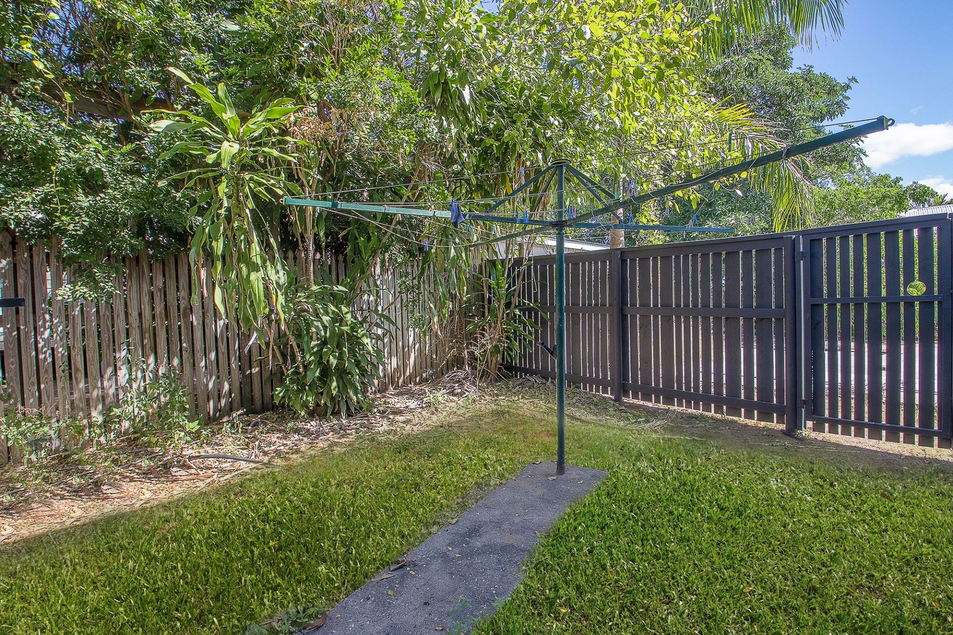 4/10 Westbourne Street, Hyde Park | Harcourts Kingsberry Townsville