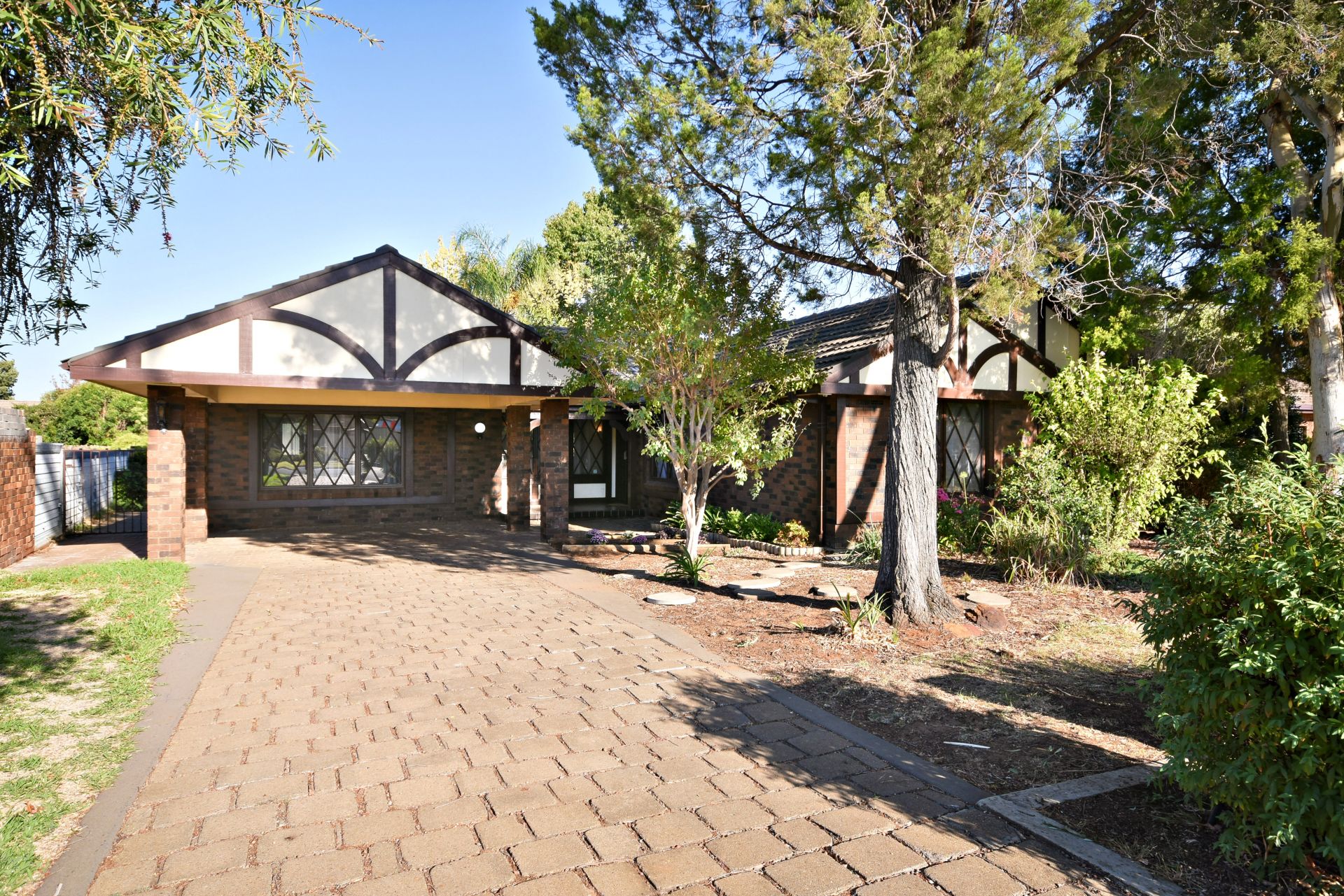 12 Osborne Place, Dubbo | Bob Berry Real Estate
