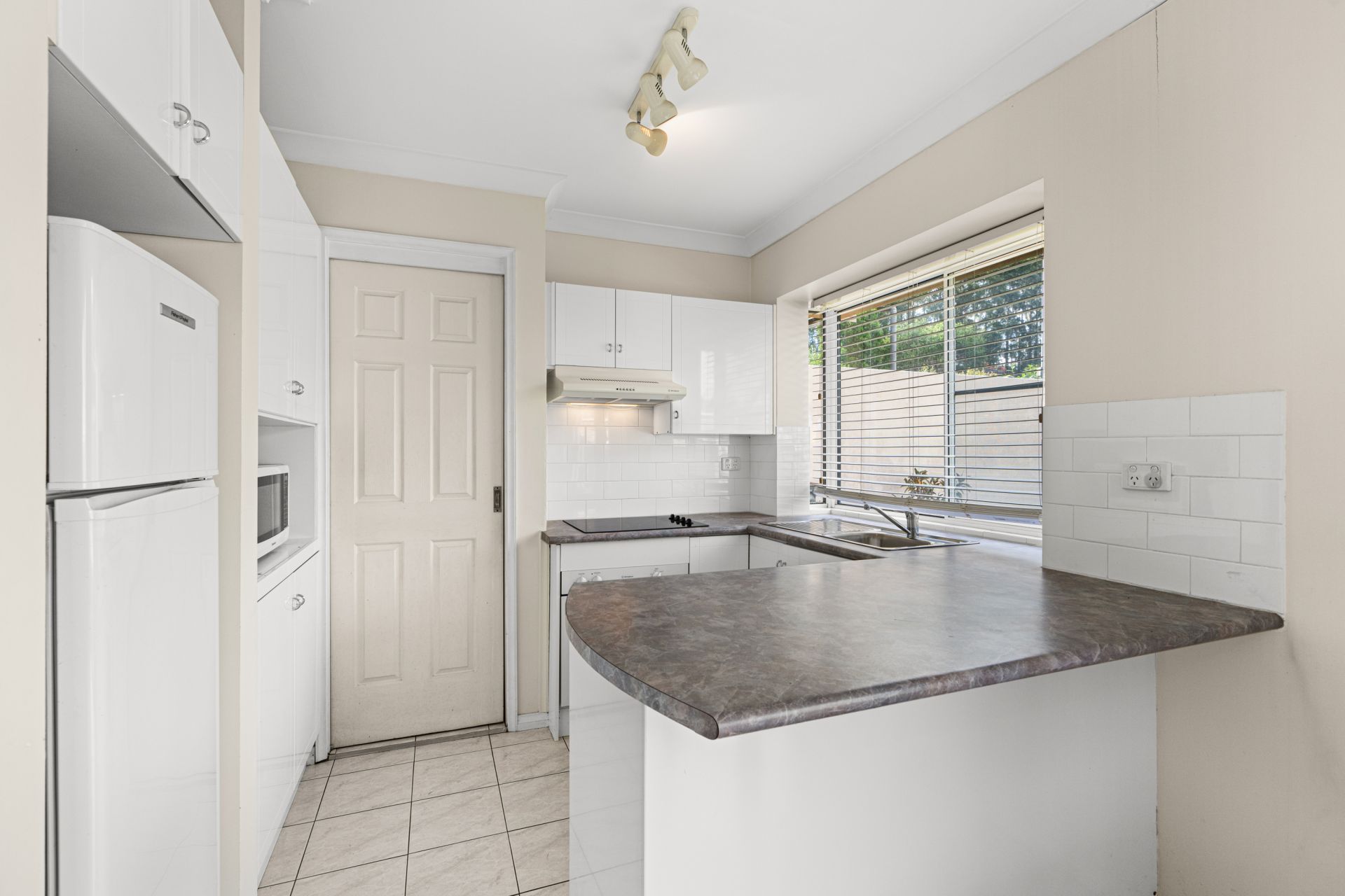 Real Estate For Sale - 34a Treeview Place - Mardi , NSW