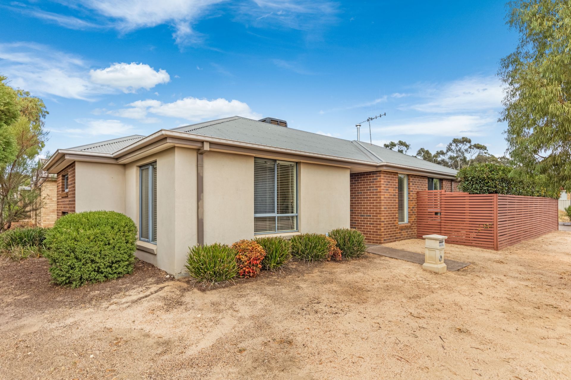 7/4-6 Greenview Circuit, Epsom | Luke Goggin Real Estate