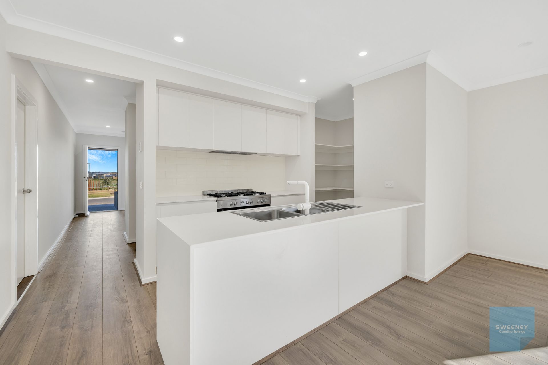 98 Gibson Circuit, BONNIE BROOK | Sweeney Estate Agents