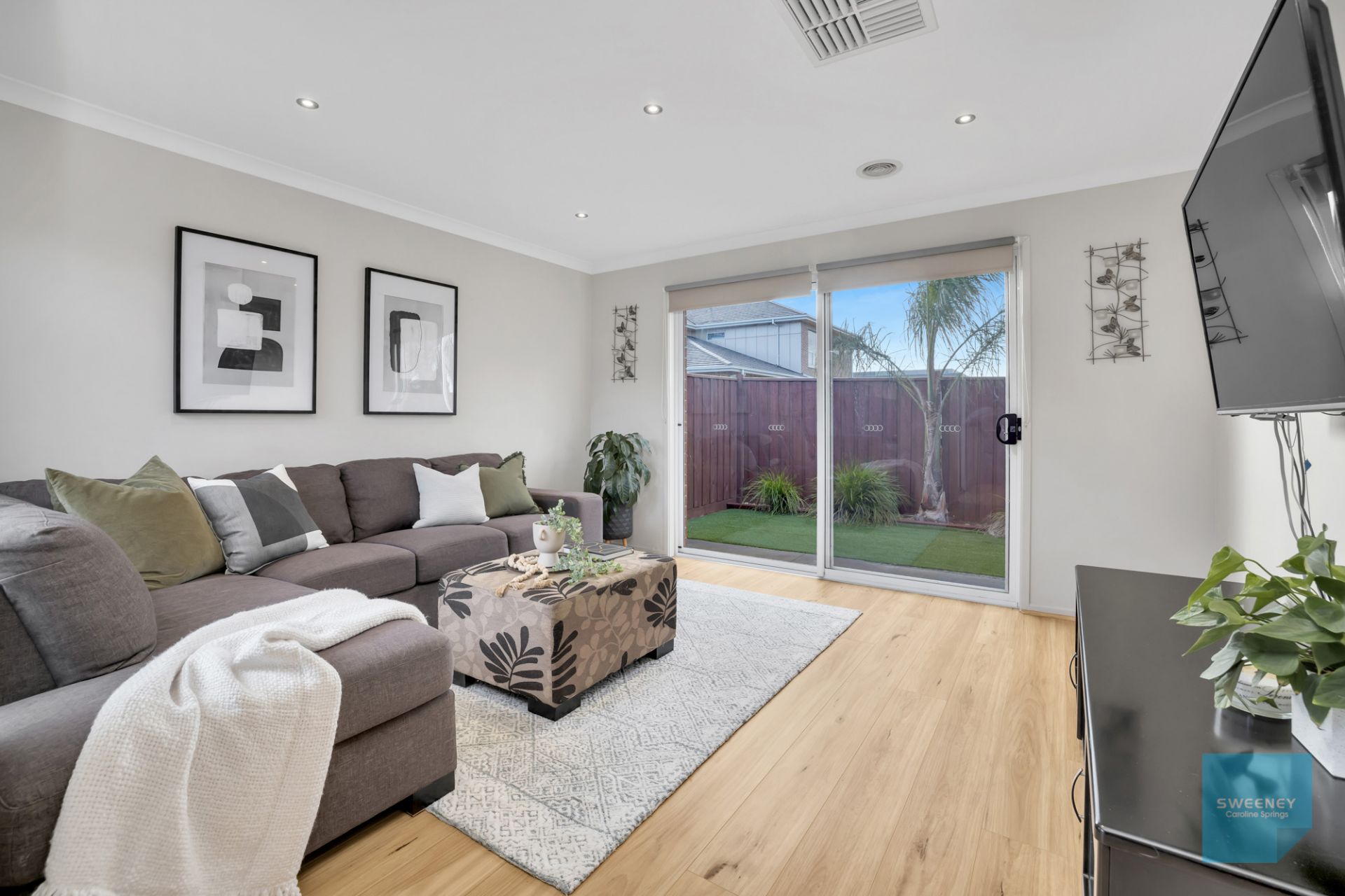 6 Annecy Boulevard, FRASER RISE | Sweeney Estate Agents