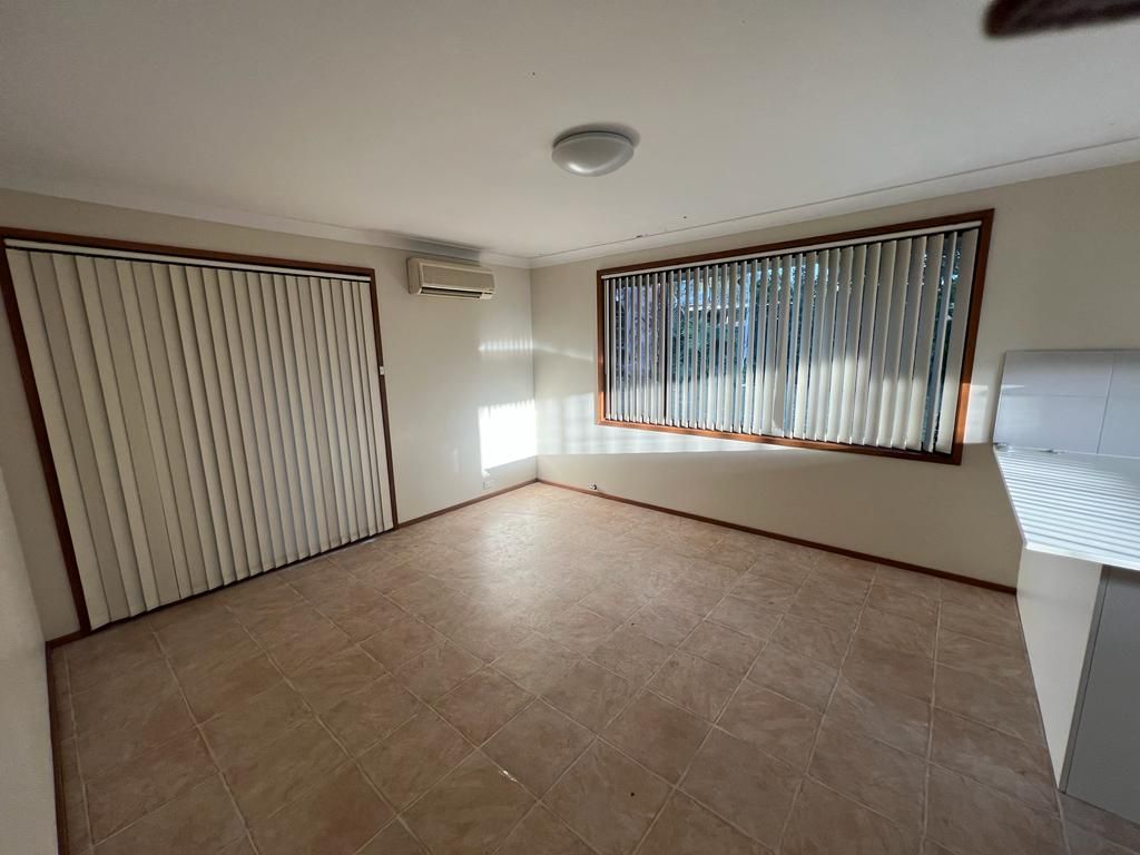 Real Estate For Lease - 8 Leith Place - St Andrews , NSW