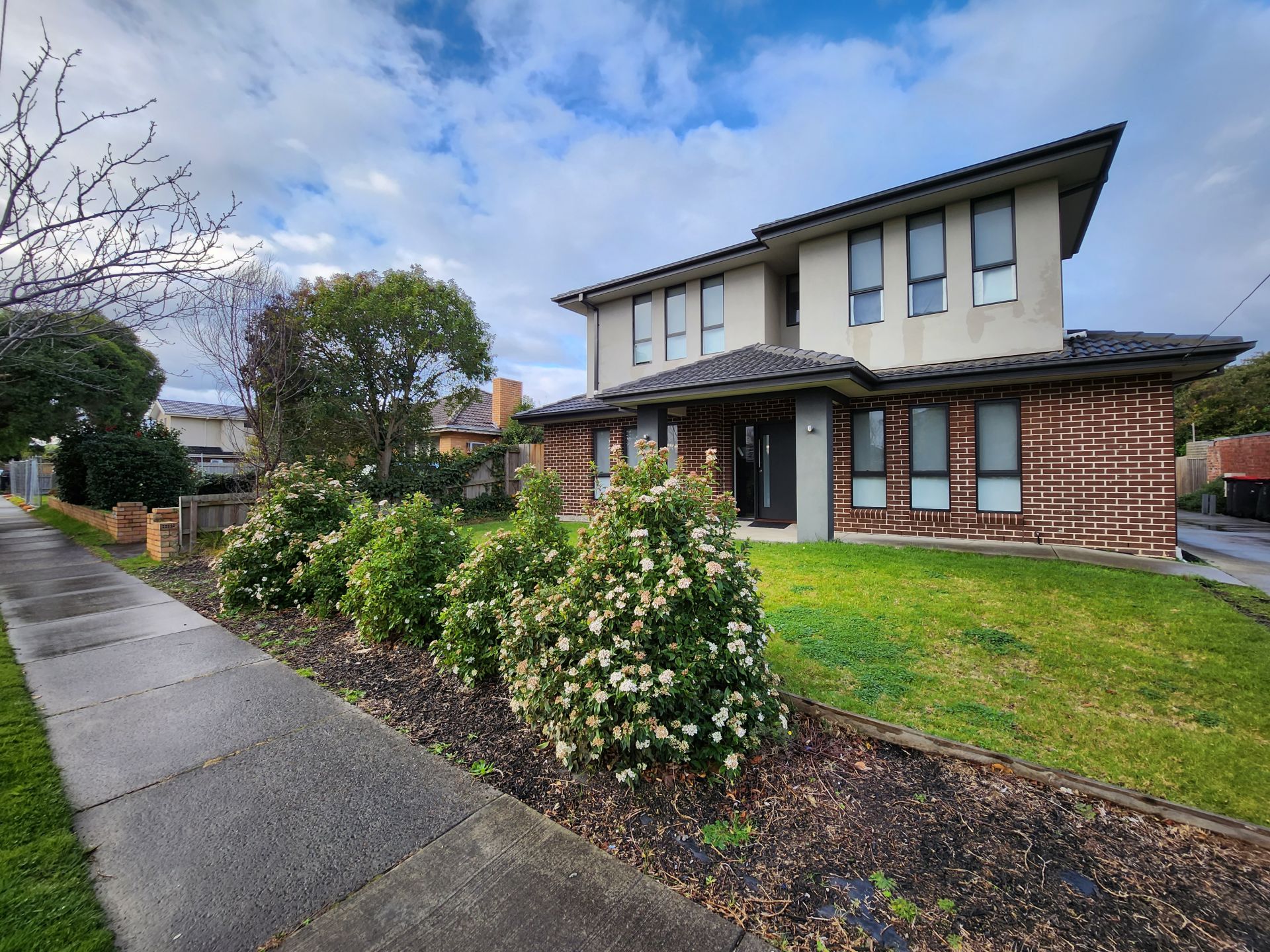 1/24 Koonawarra Street, CLAYTON | Zervas & Co.