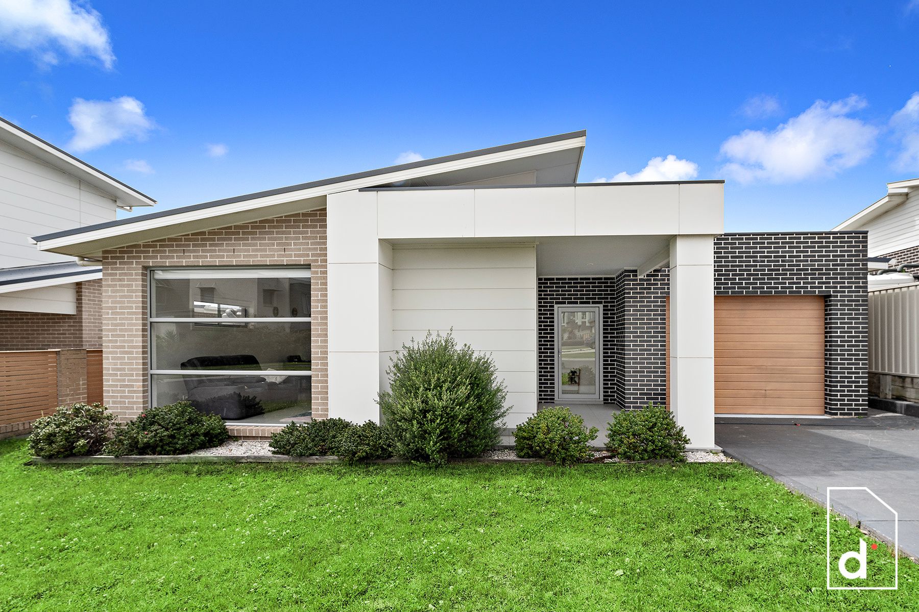 Sold property: $1100000 for 2 The Farm Way - Shell Cove , NSW 2529