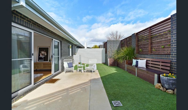 Real Estate For Sale - 1/5 Keith Waller Street - Casey , ACT