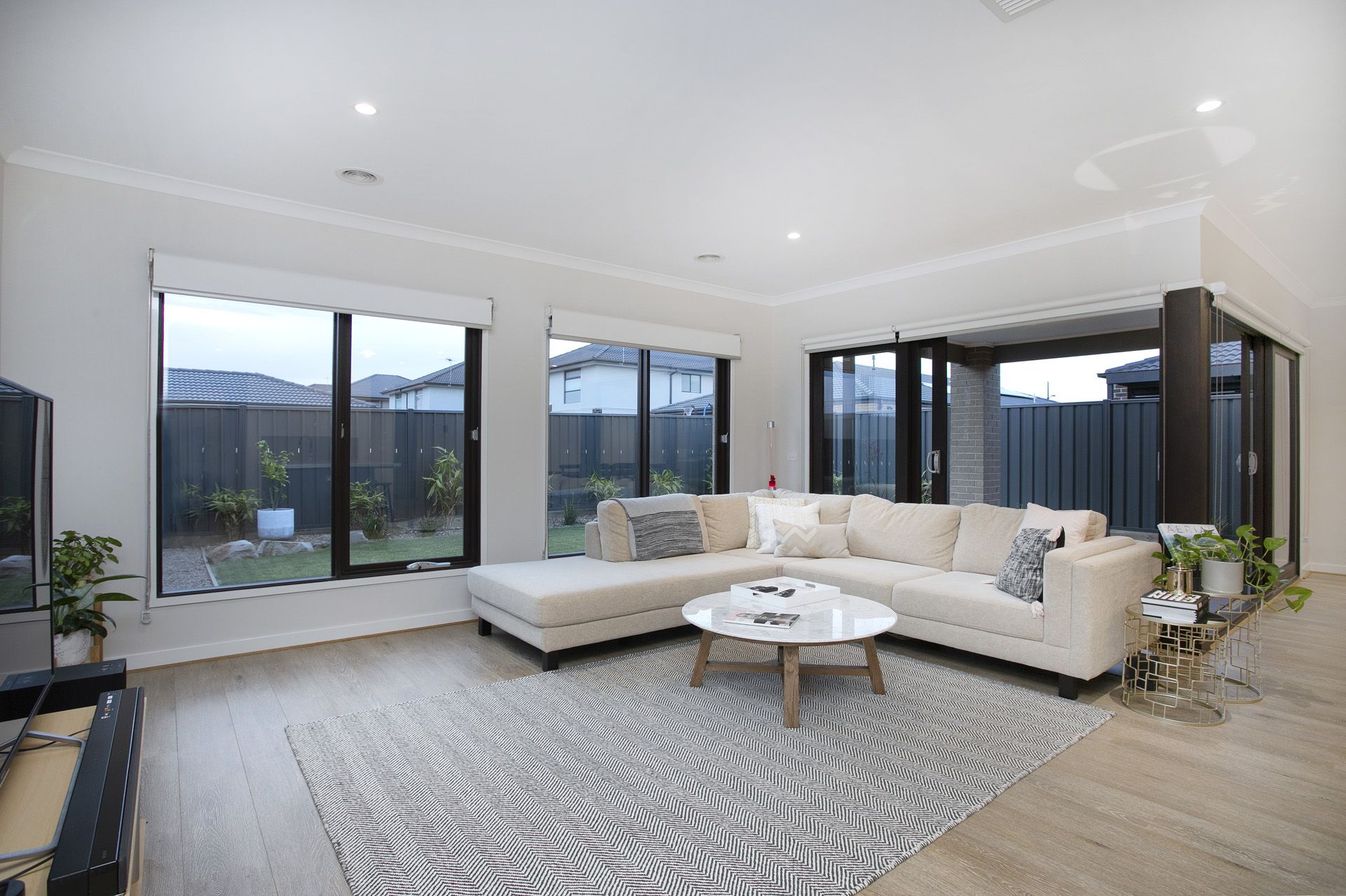 27 Infinity Drive, Fraser Rise | Sweeney Estate Agents