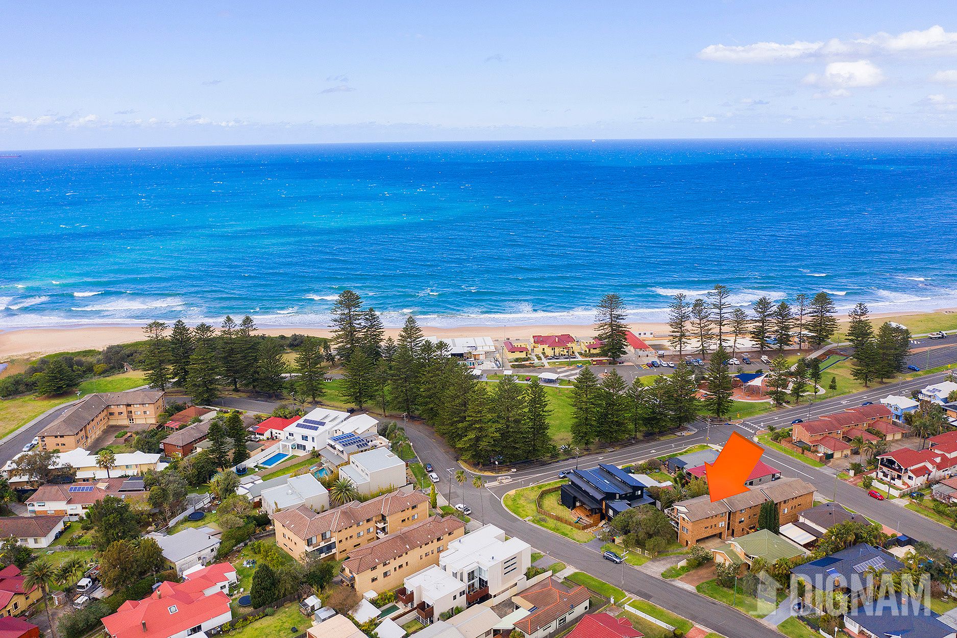 Sold property: $706000 for 2/10 The Esplanade - Thirroul , NSW 2515