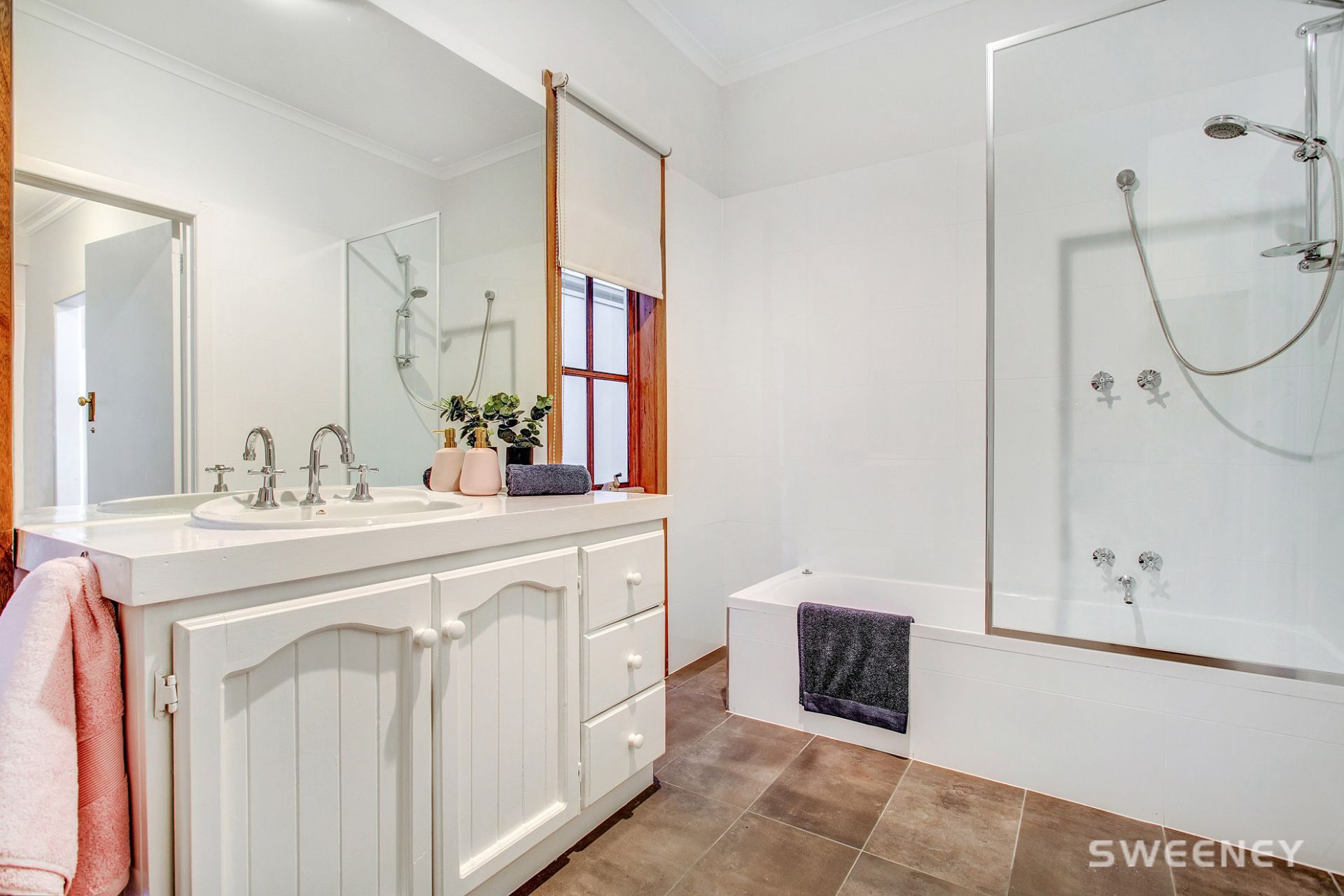 5 Stirling Avenue, SEAHOLME | Sweeney Estate Agents