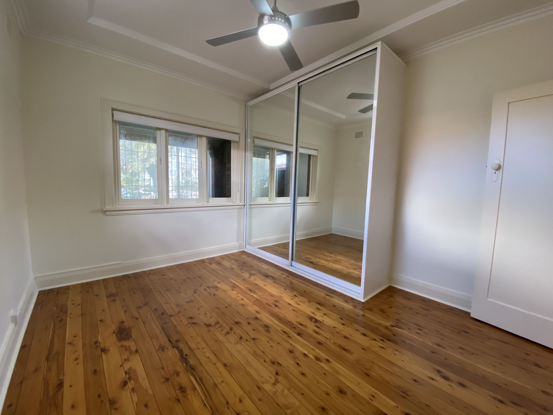 Real Estate For Lease - 3 Tasker Avenue - Clemton Park , NSW