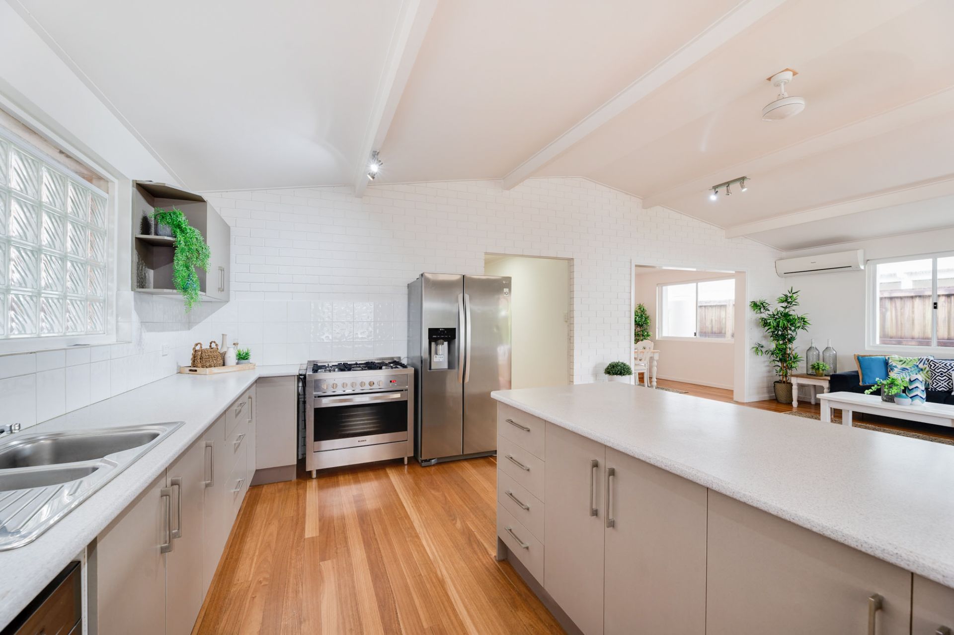 92 Albatross Avenue, Mermaid Beach | Amir Prestige Group