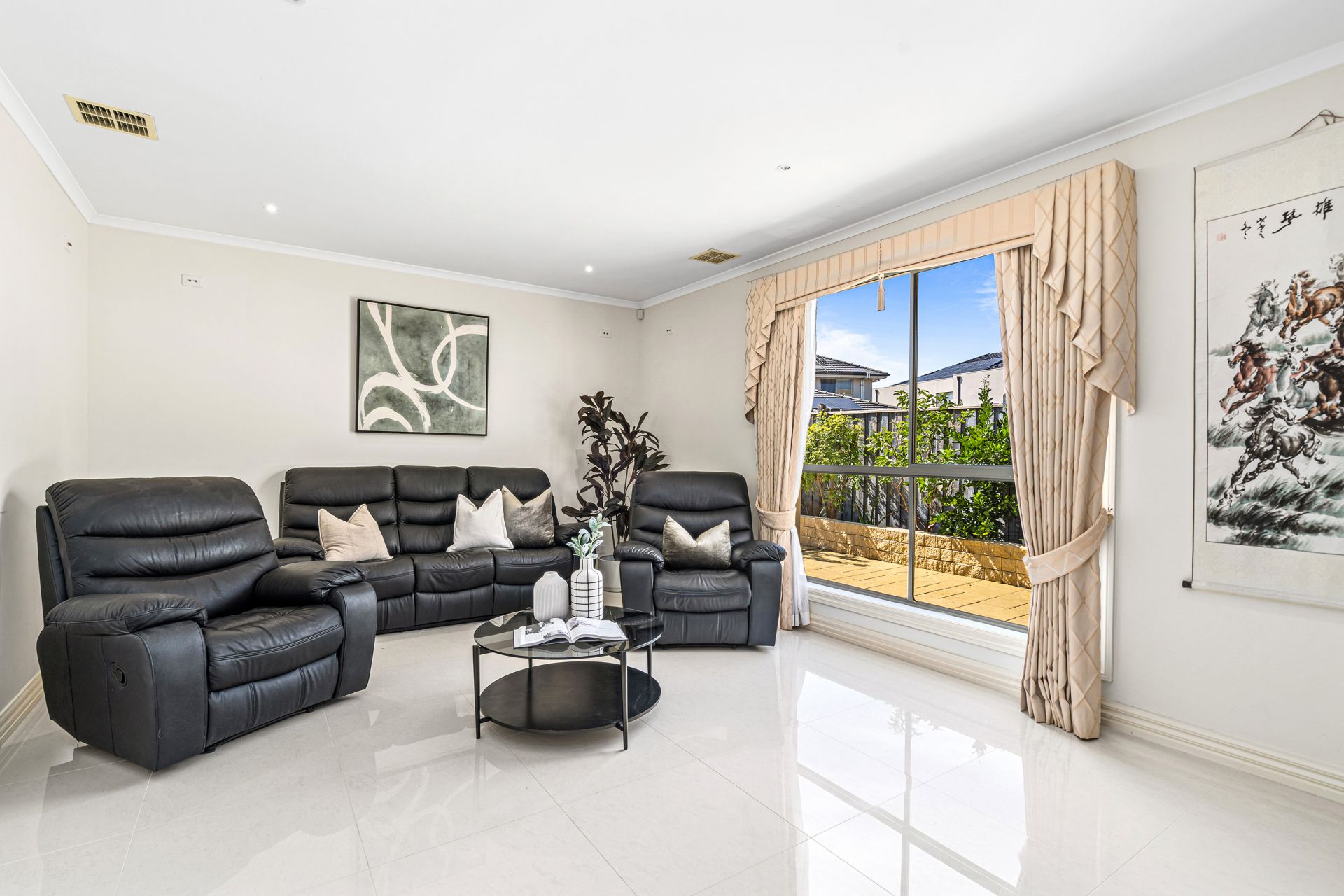 29 Waterside Drive, Waterways | OBrien Real Estate