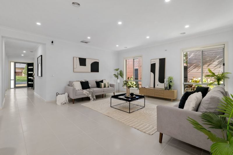 Real Estate For Sale - 4 Priory Way - Beveridge , VIC