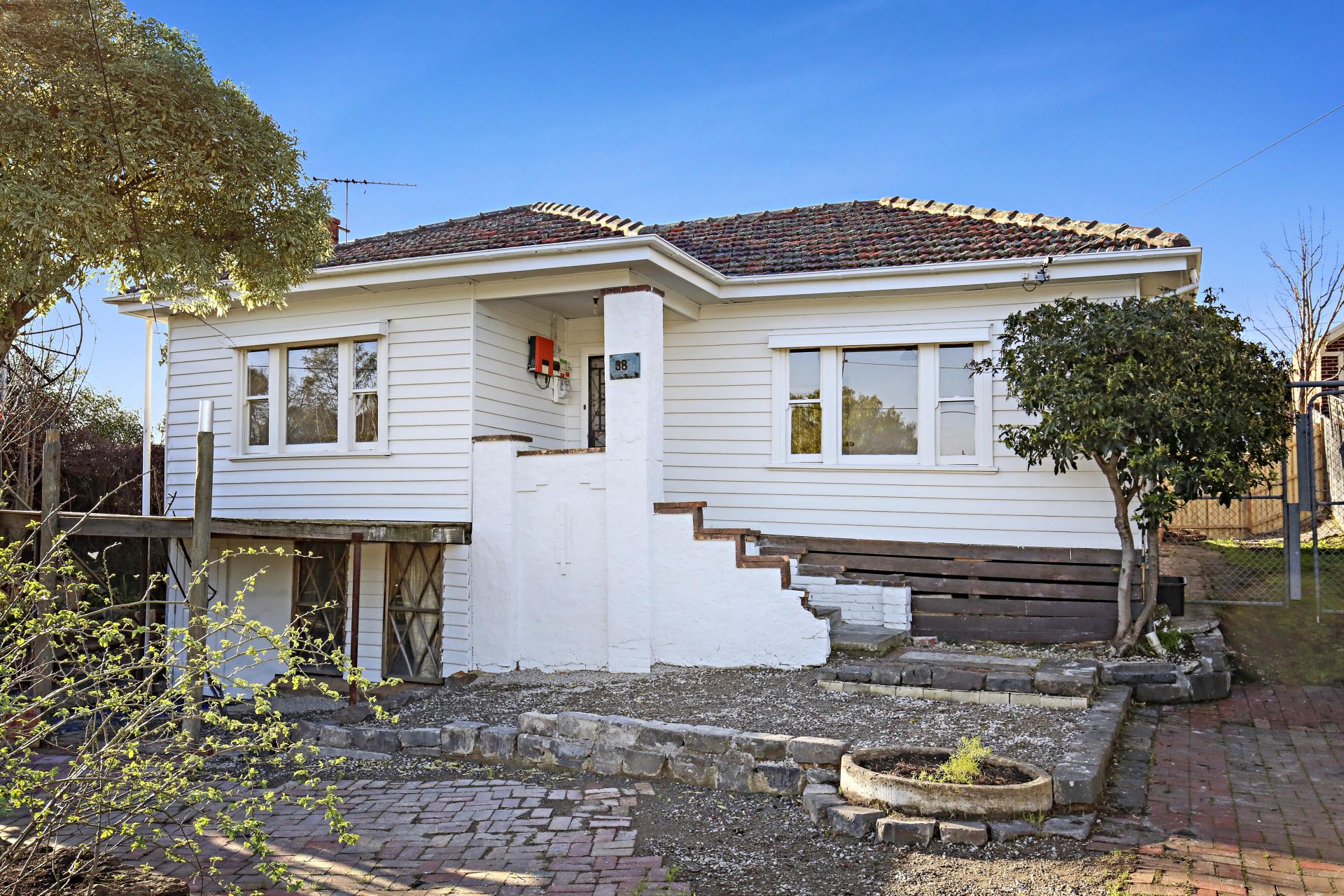 Real Estate For Lease - 38 Willow Street - Preston , VIC