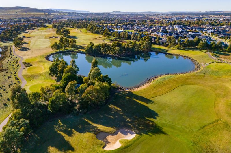 Real Estate For Sale - 4 Priory Way - Beveridge , VIC