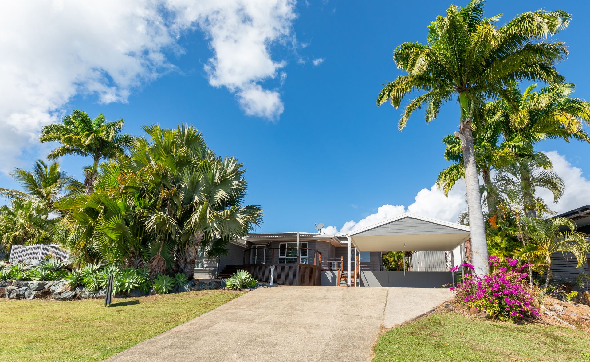 1 Whitehaven Cres, Cannonvale | Taylors Property Specialists