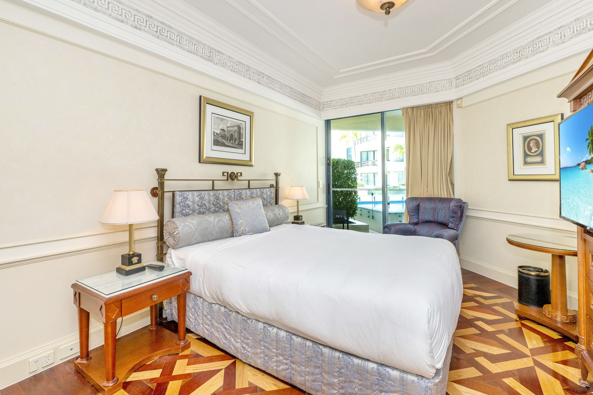 10/94 Sea World Drive, Main Beach | Amir Prestige Group