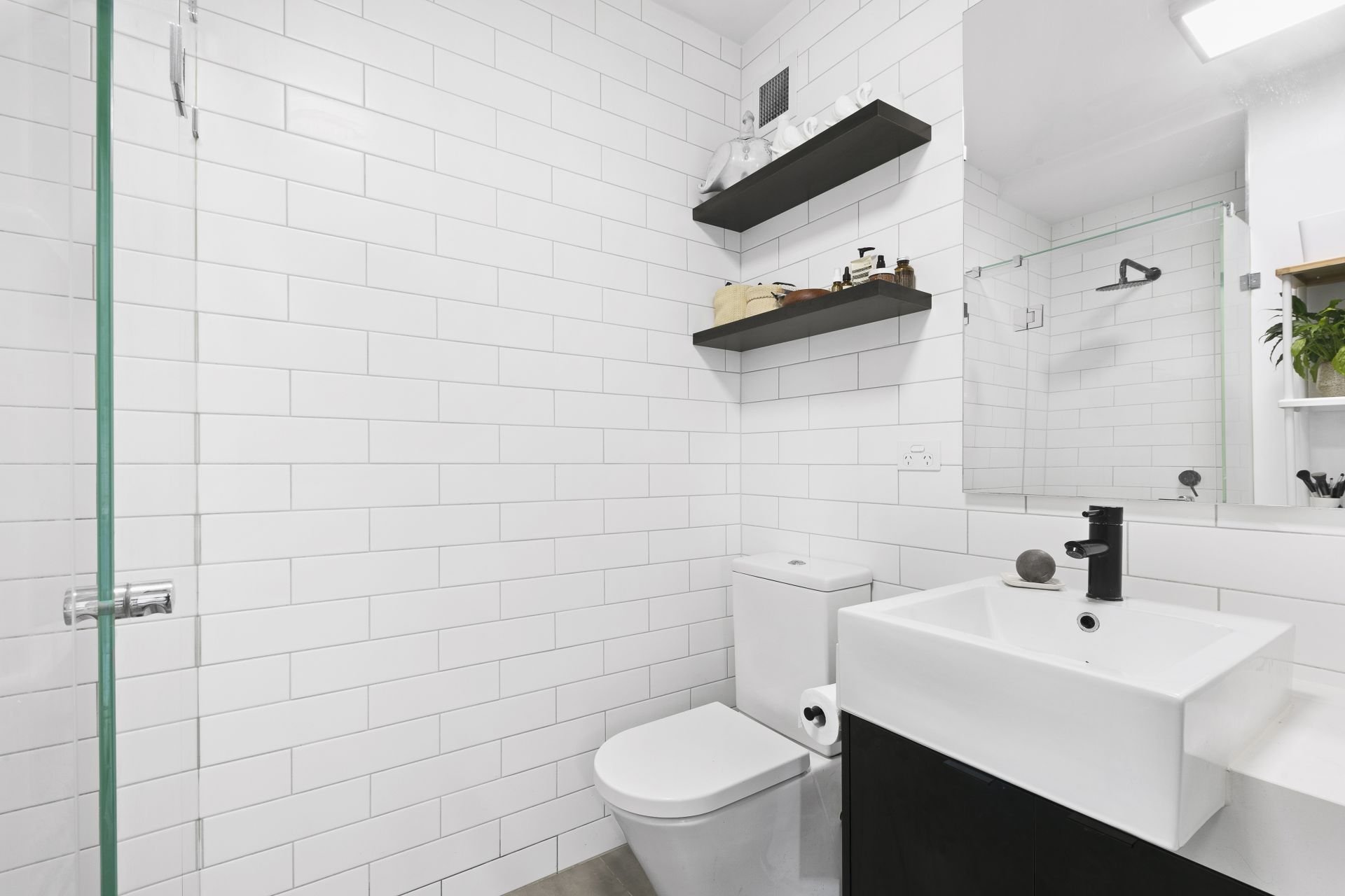 Real Estate For Sale - 1/37 Collins Street - Thornbury , VIC