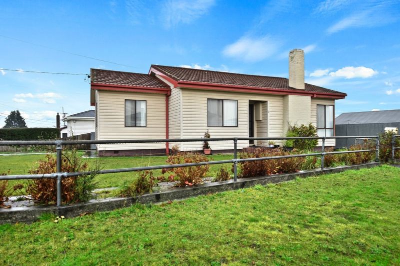 1 Eyre Street, MAYFIELD | Living Here Launceston