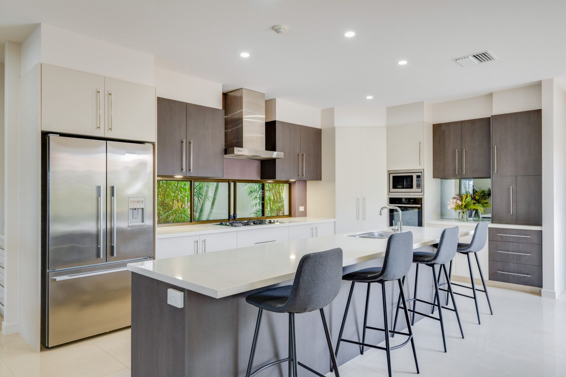 3103 Riverleigh Drive, Hope Island | Amir Prestige Group