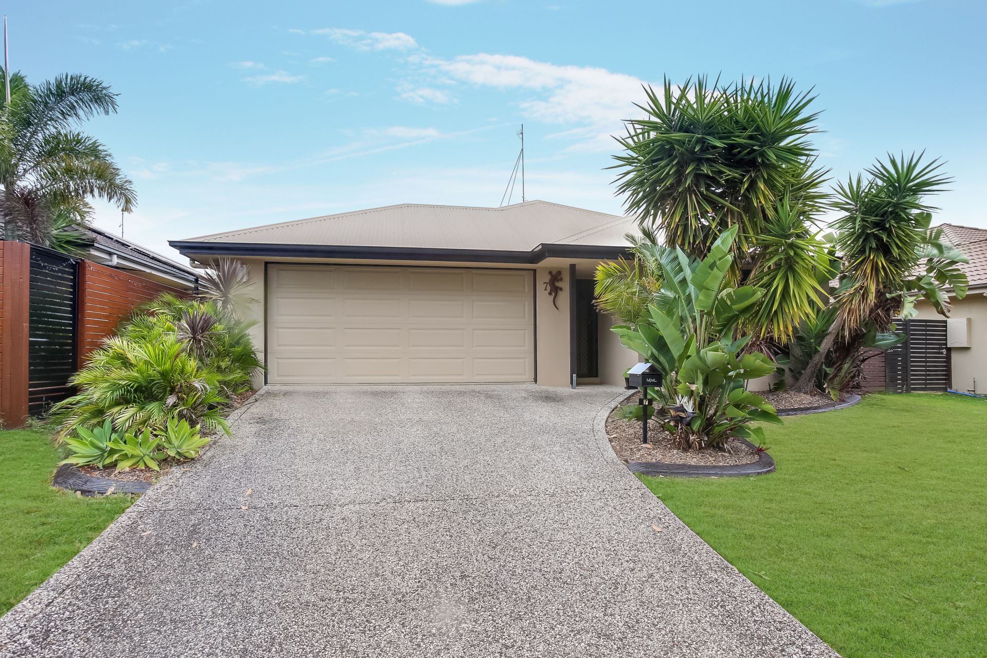 7 Adam Lane, Little Mountain | Amber Werchon Property