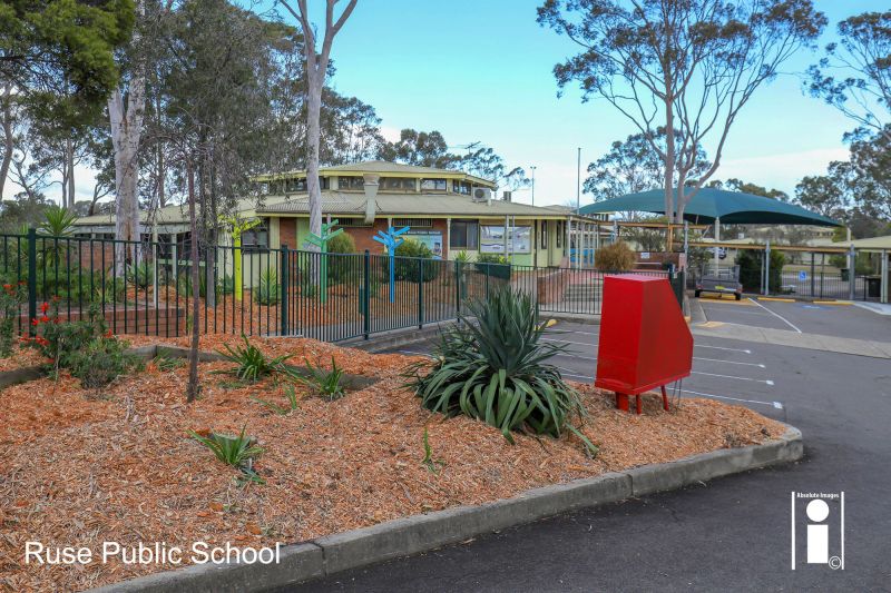 Real Estate For Sale - 4 Lofty Place - Ruse , NSW