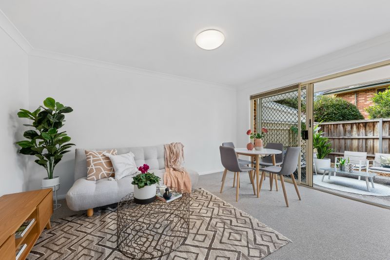 Real Estate For Sale - 2 Arum Way - Cherrybrook , NSW