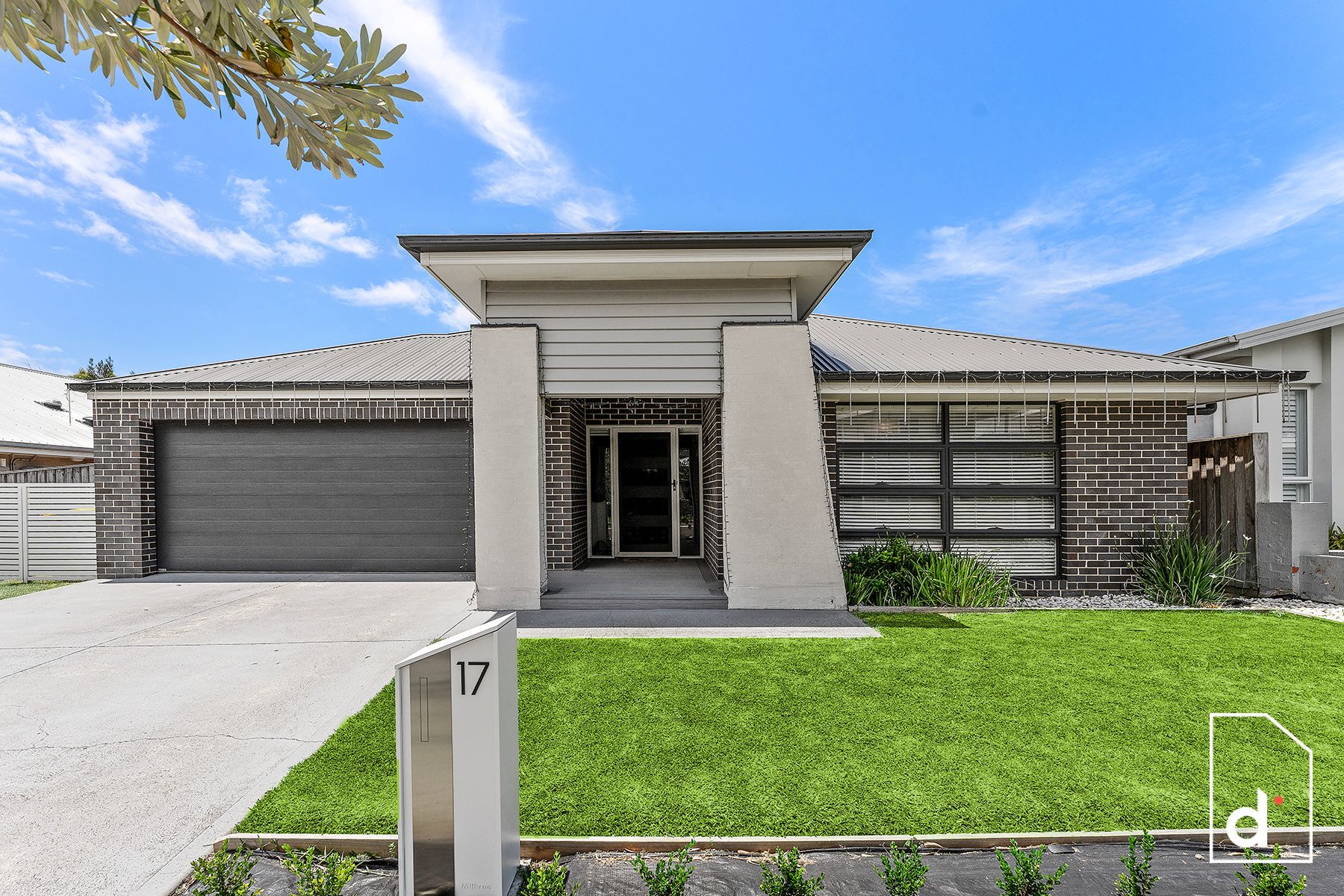 Sold property: $2035000 for 17 Brickworks Avenue - Thirroul , NSW 2515