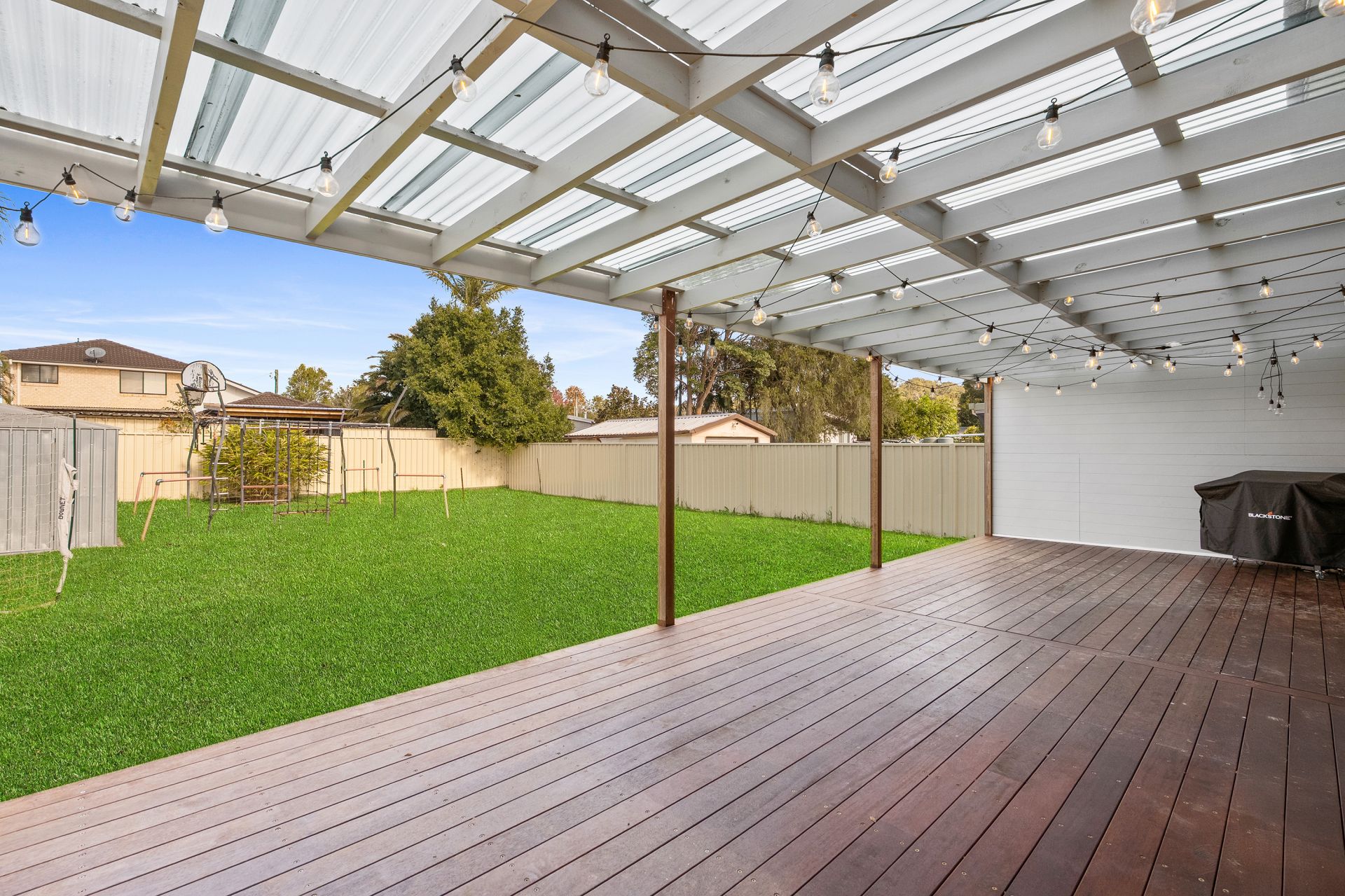 Real Estate For Sale - 12 Colleen Street - Berkeley Vale , NSW