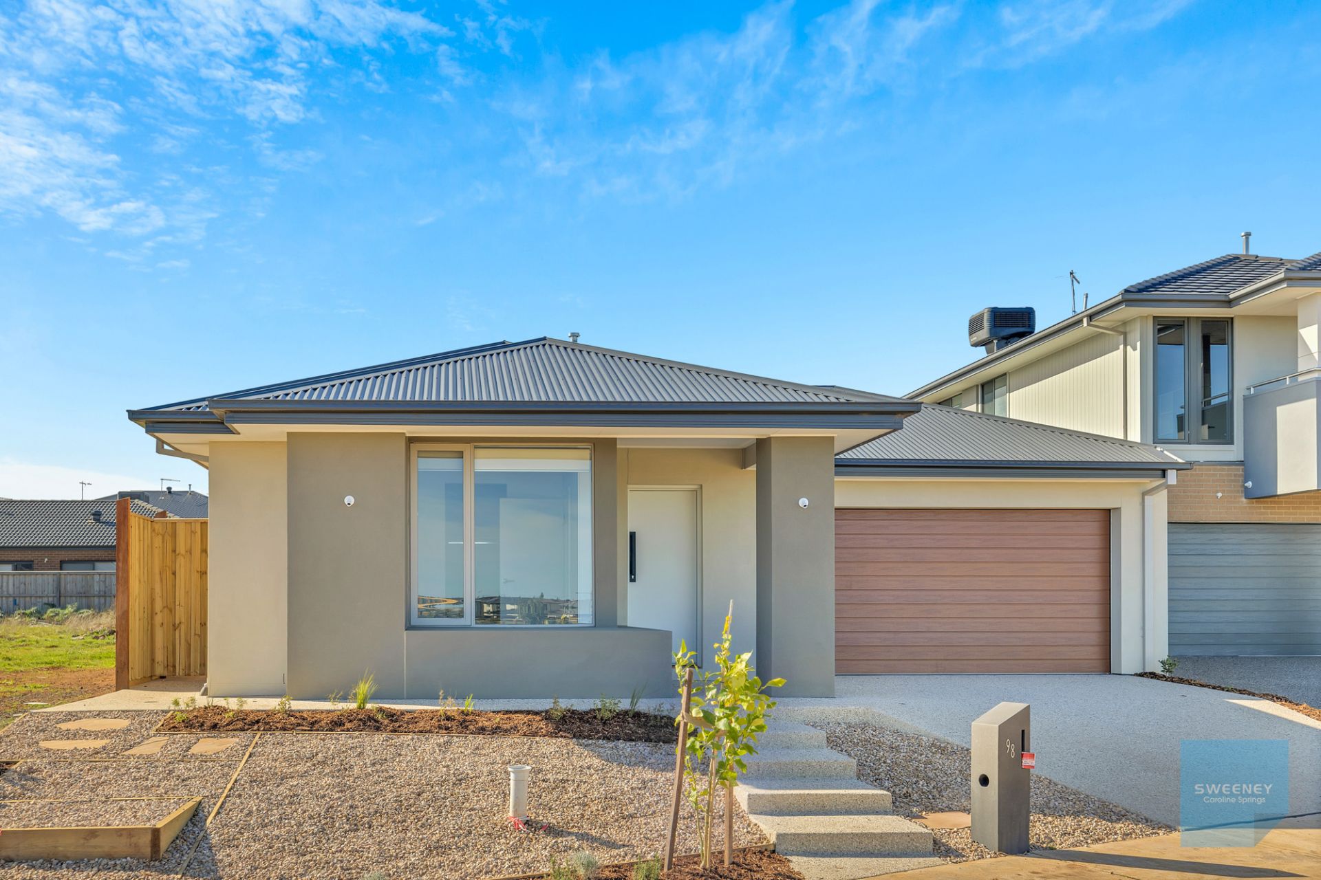 98 Gibson Circuit, BONNIE BROOK | Sweeney Estate Agents