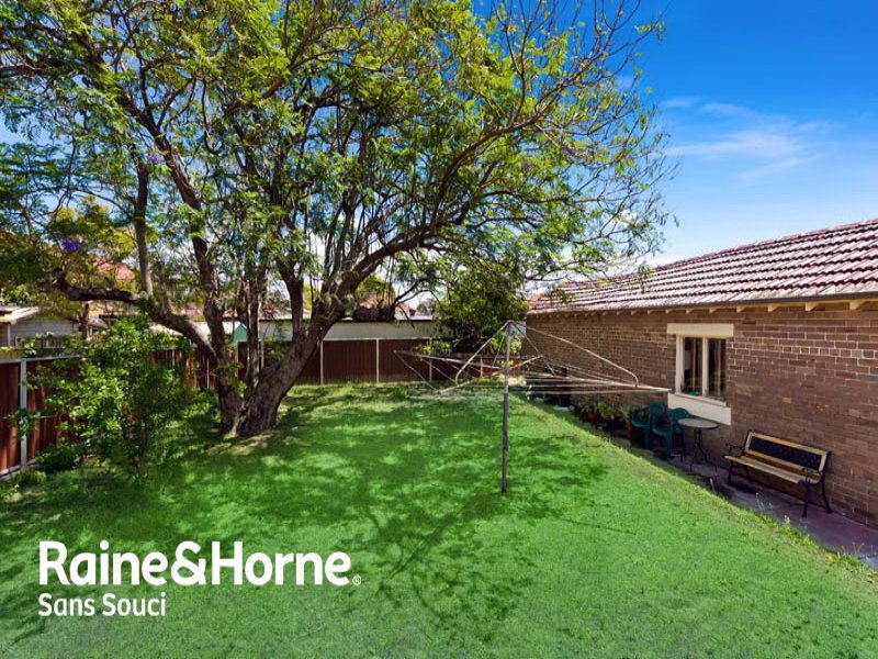 Real Estate For Sale - 56 General Holmes Drive - Brighton-le-sands , NSW