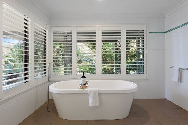 Real Estate For Lease - 15 Careel Bay Crescent - Avalon Beach , NSW