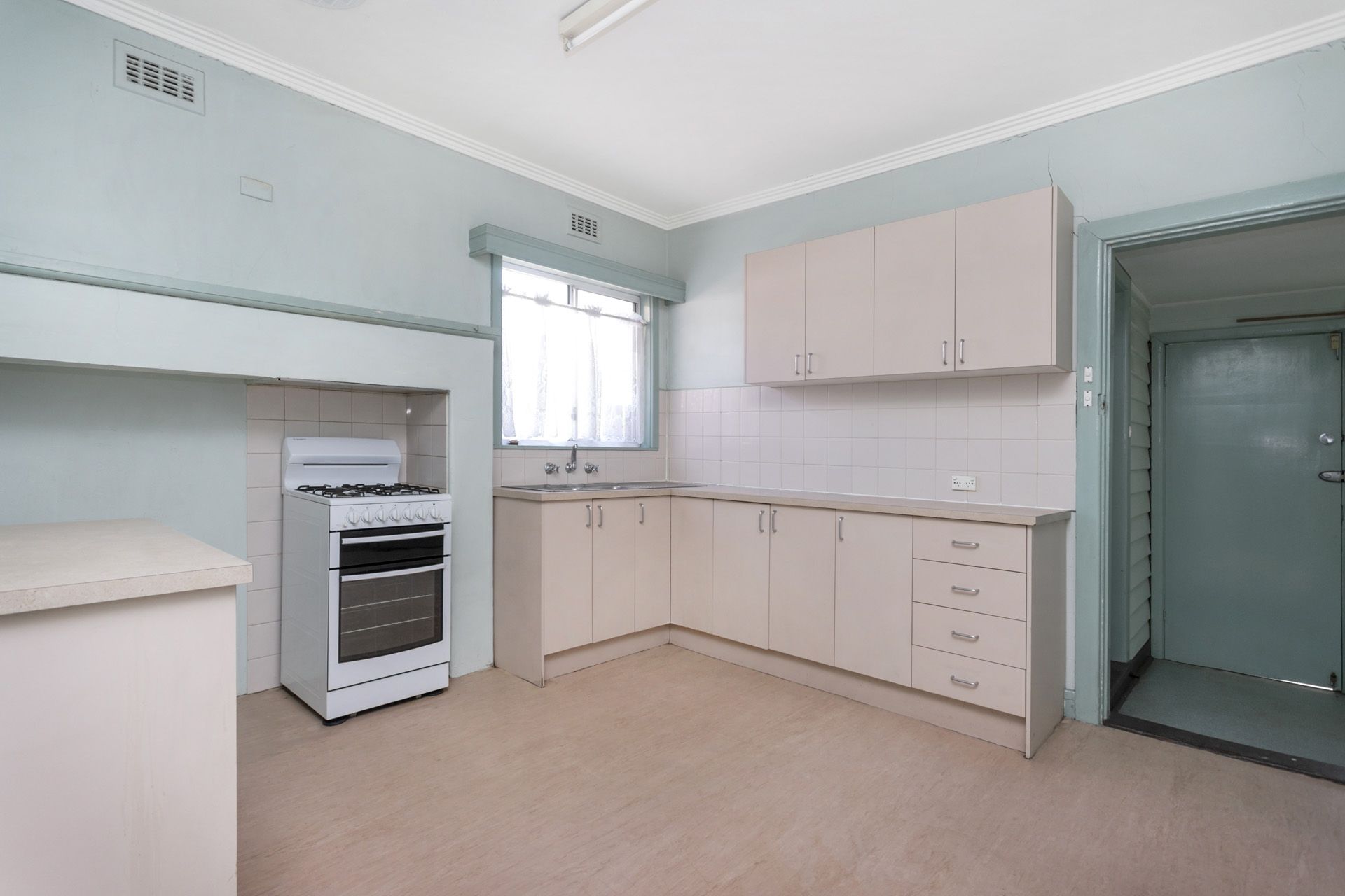 36 Austin Crescent West, Yarraville | Sweeney Estate Agents