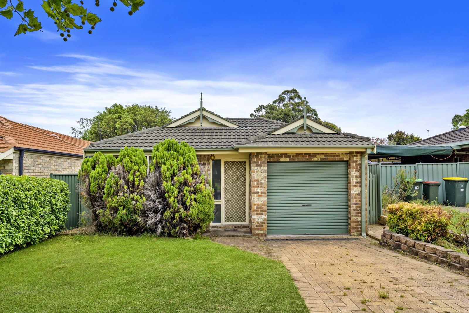 Real Estate For Lease - 21B Currans Hill Drive - Currans Hill , NSW