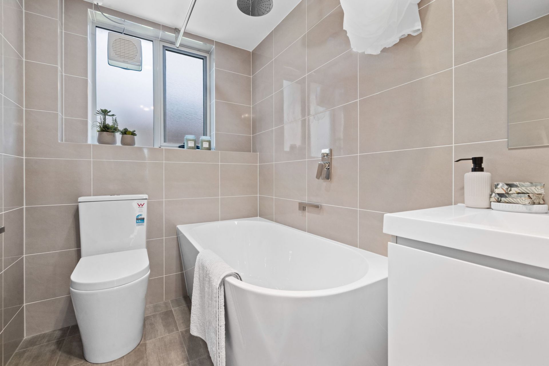 20/2-4 Mowatt Street, Queanbeyan East | Ian McNamee & Partners Pty Ltd