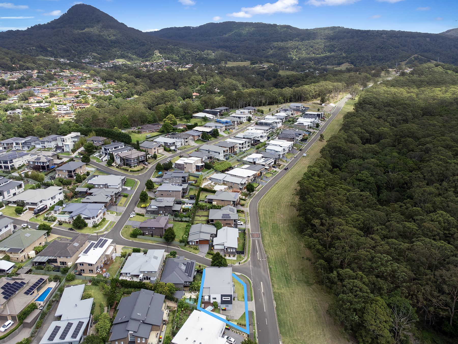 Sold property: $1600000 for 45 Redgum Forest Way - Figtree , NSW 2525