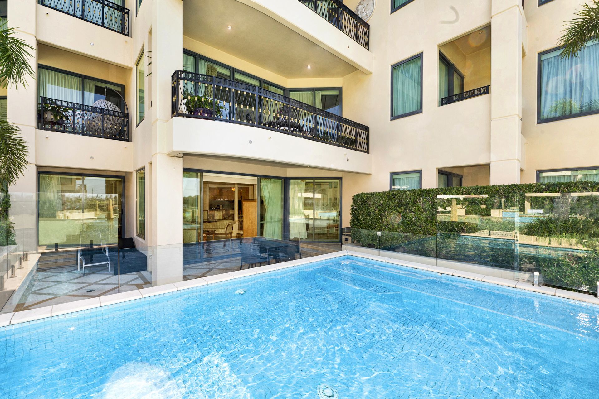 10/94 Sea World Drive, Main Beach | Amir Prestige Group