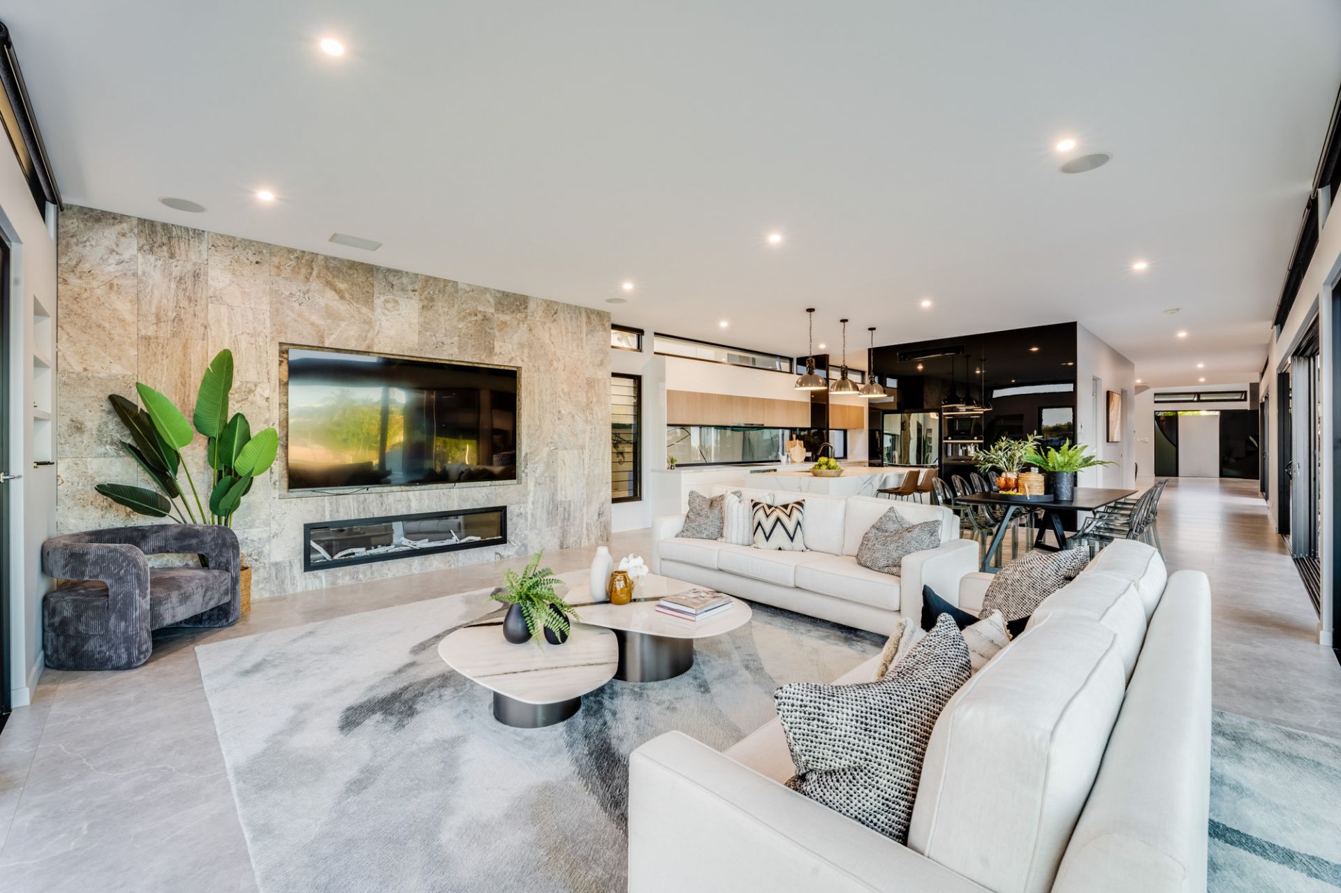 62 Lakeview Boulevard, Mermaid Waters | Amir Prestige Group