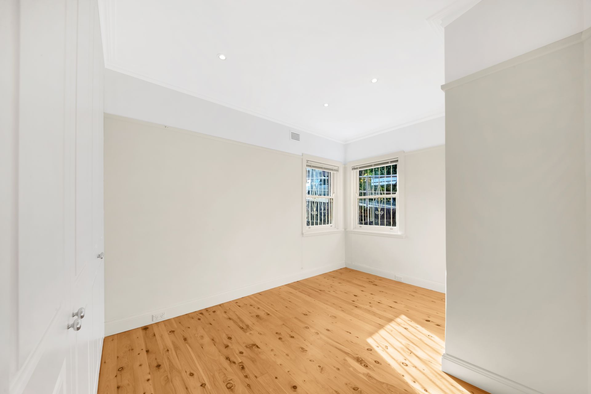 Real Estate For Lease - 1/3 Merlin Street - Neutral Bay , NSW