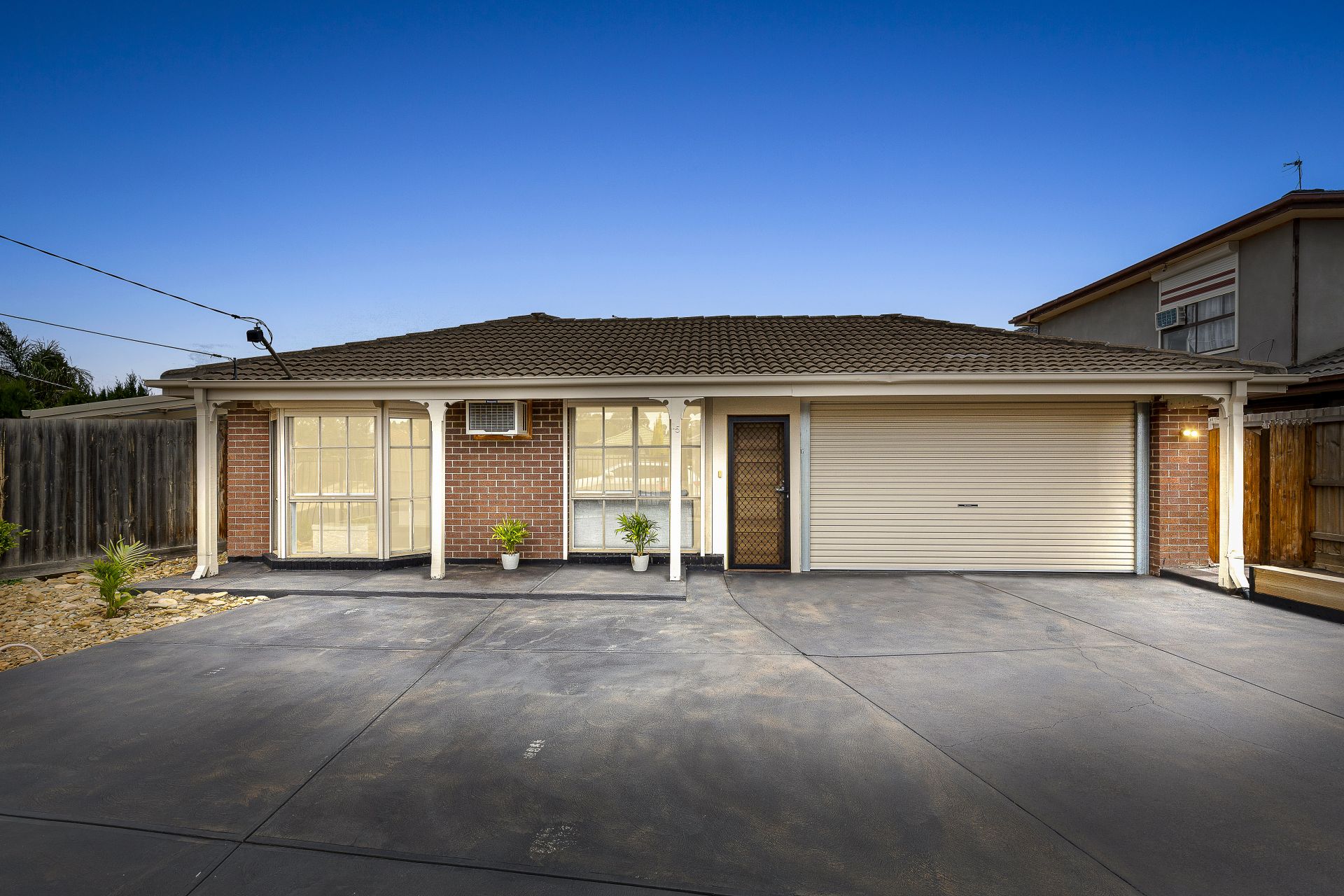 Real Estate For Sale - 15 Athena Place - Epping , VIC