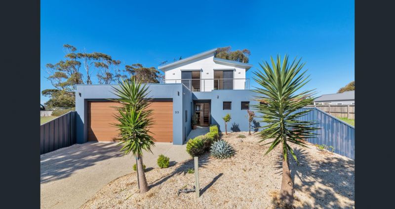 33 Mainsail Drive, St Leonards | Neville Richards Real Estate