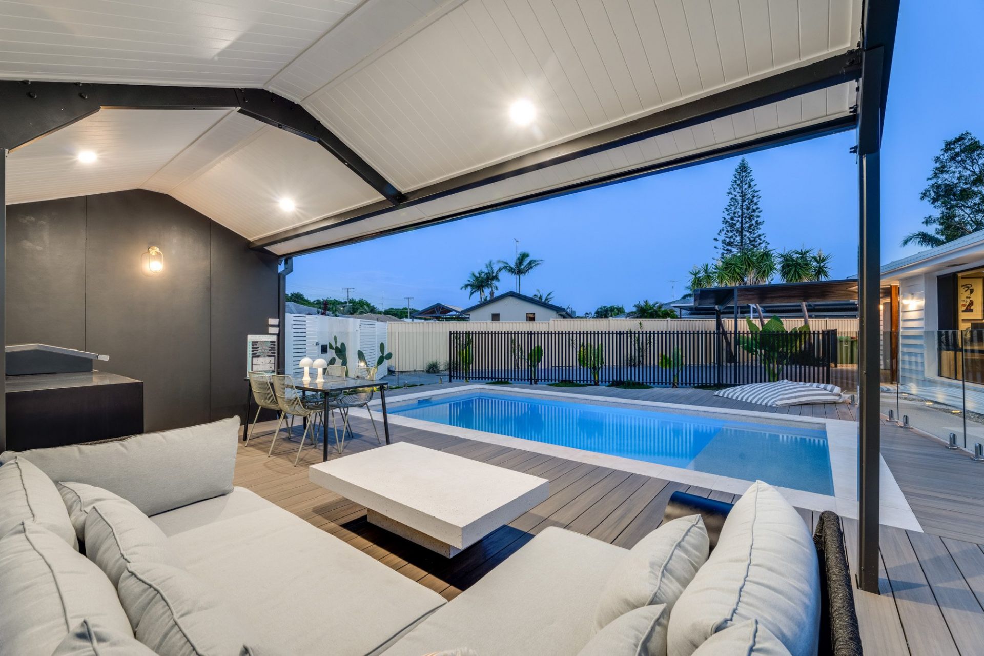 7 Tirau Place, Broadbeach Waters | Amir Prestige Group