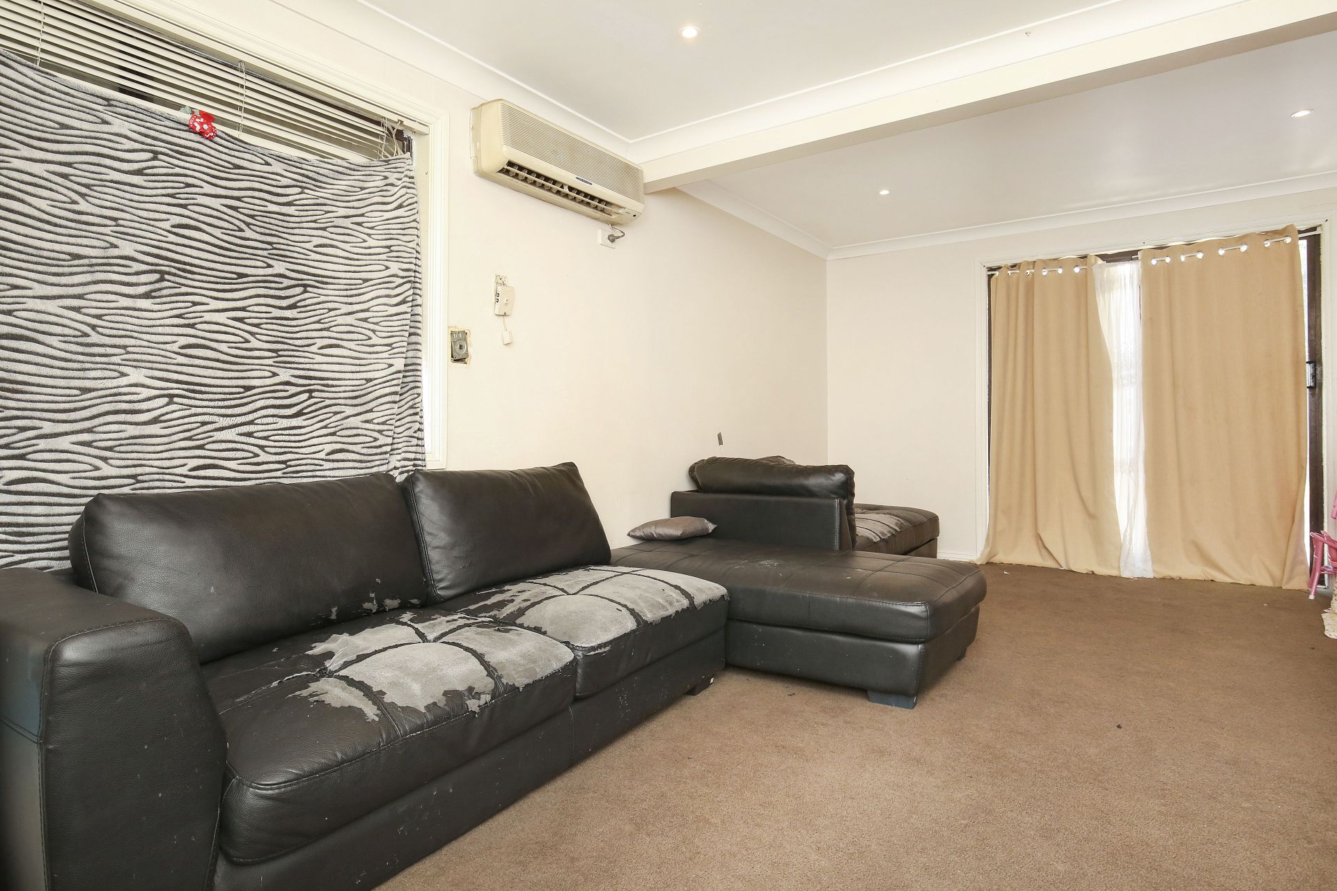 Real Estate For Sale - 17 Athena Place - Epping , VIC