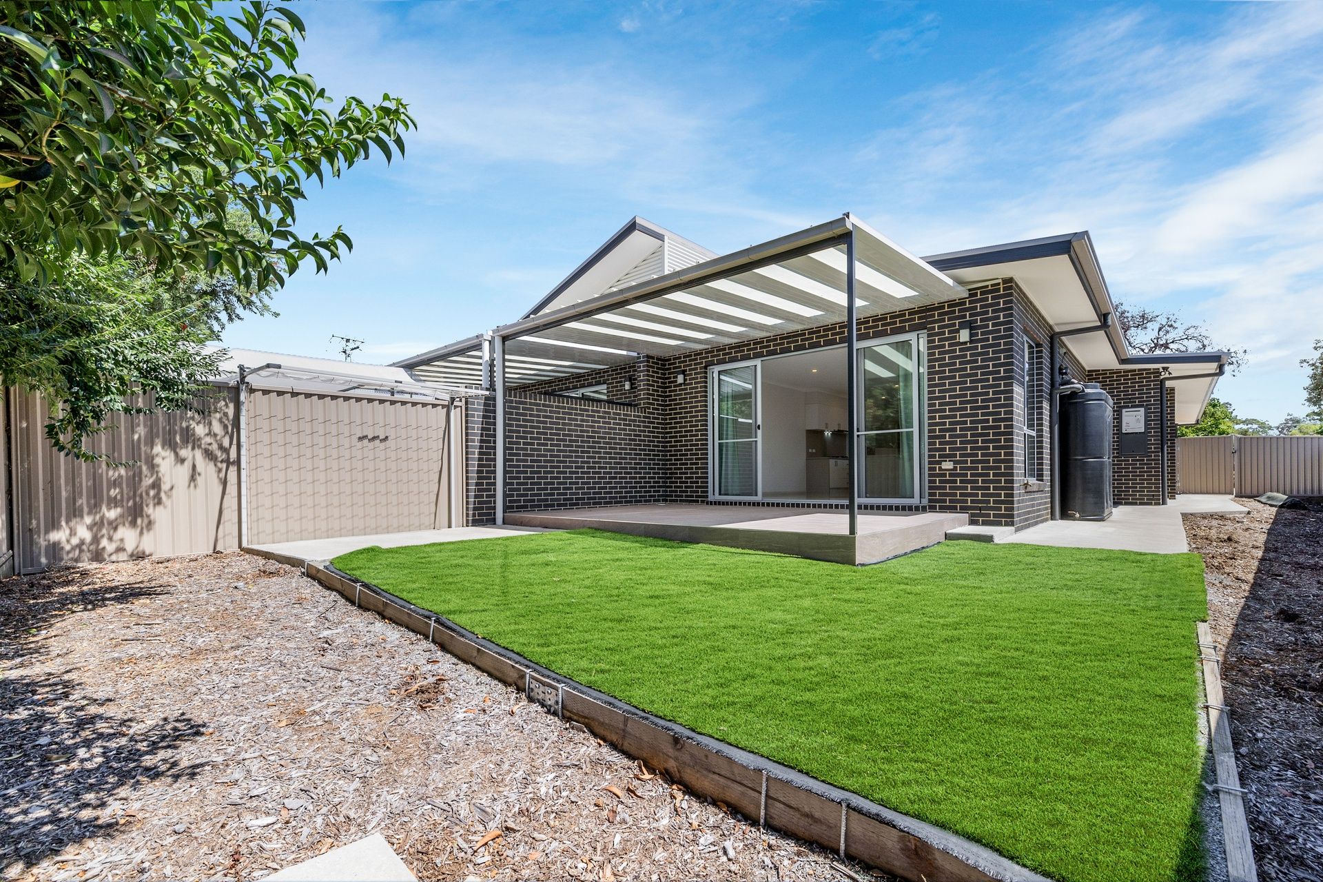 Real Estate For Lease - 2/37 Rich Street - Higgins , ACT