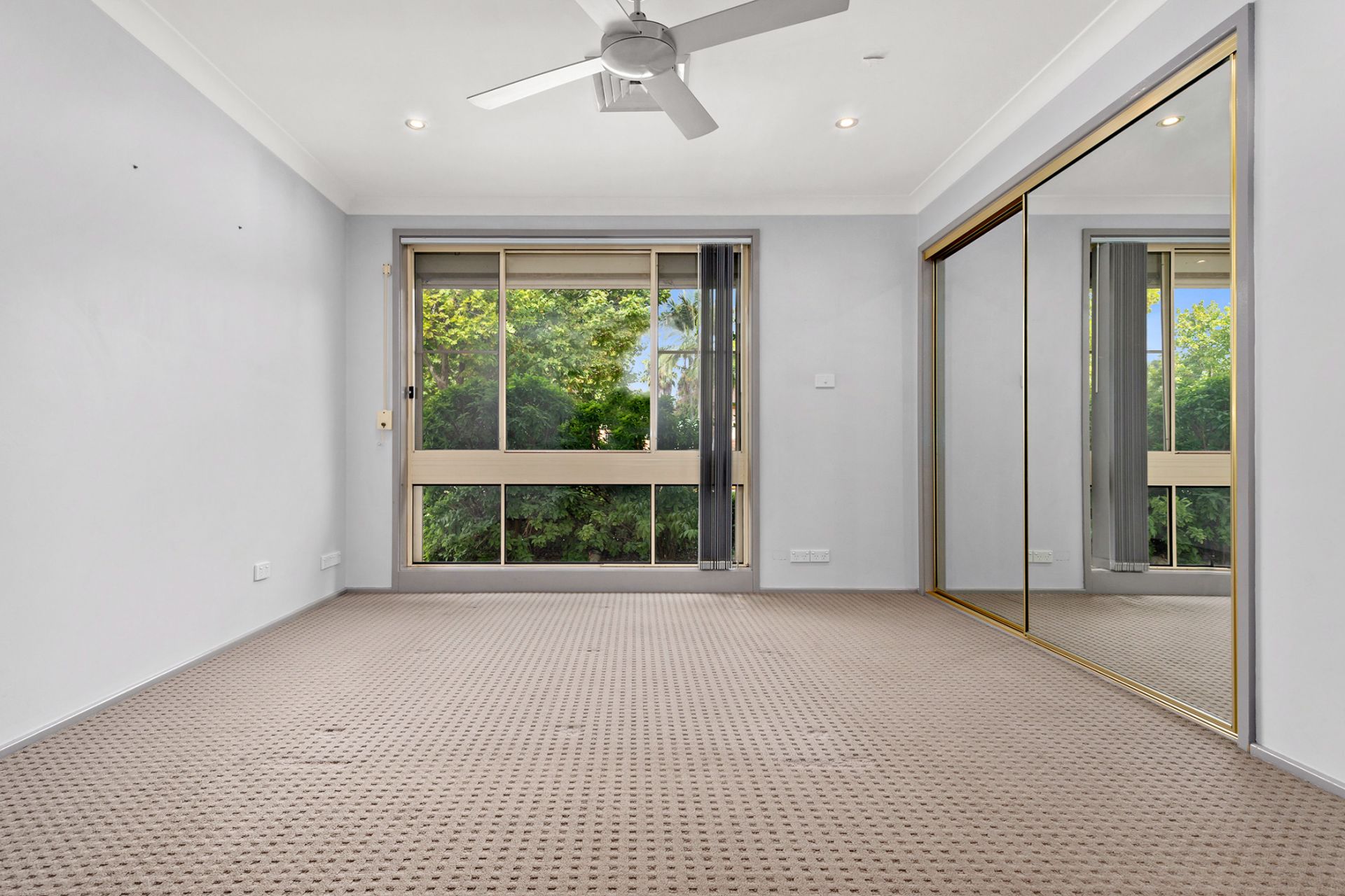 Real Estate For Sale - 8 Plane Tree Drive - Narellan Vale , NSW