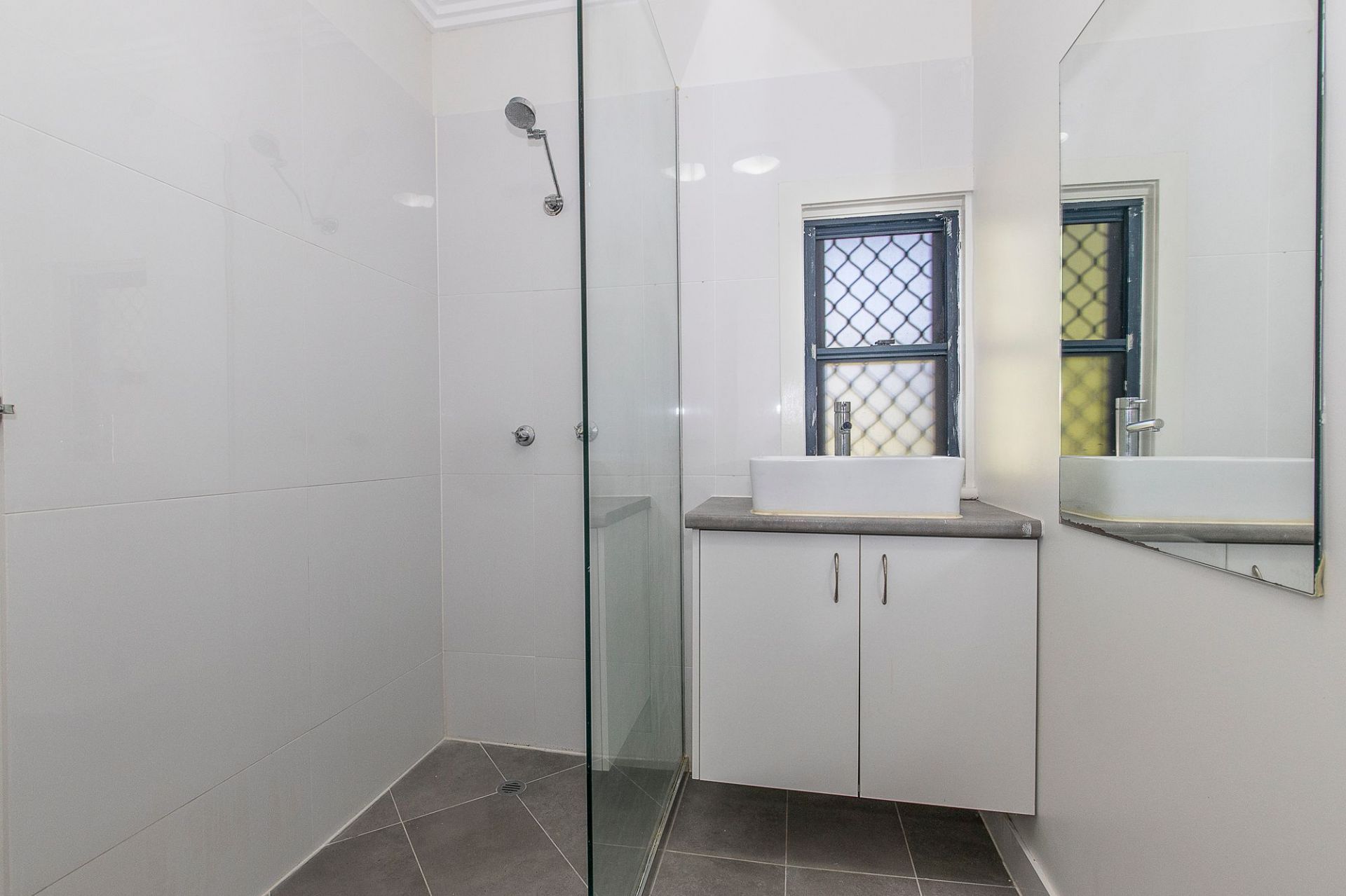 4/10 Westbourne Street, Hyde Park | Harcourts Kingsberry Townsville