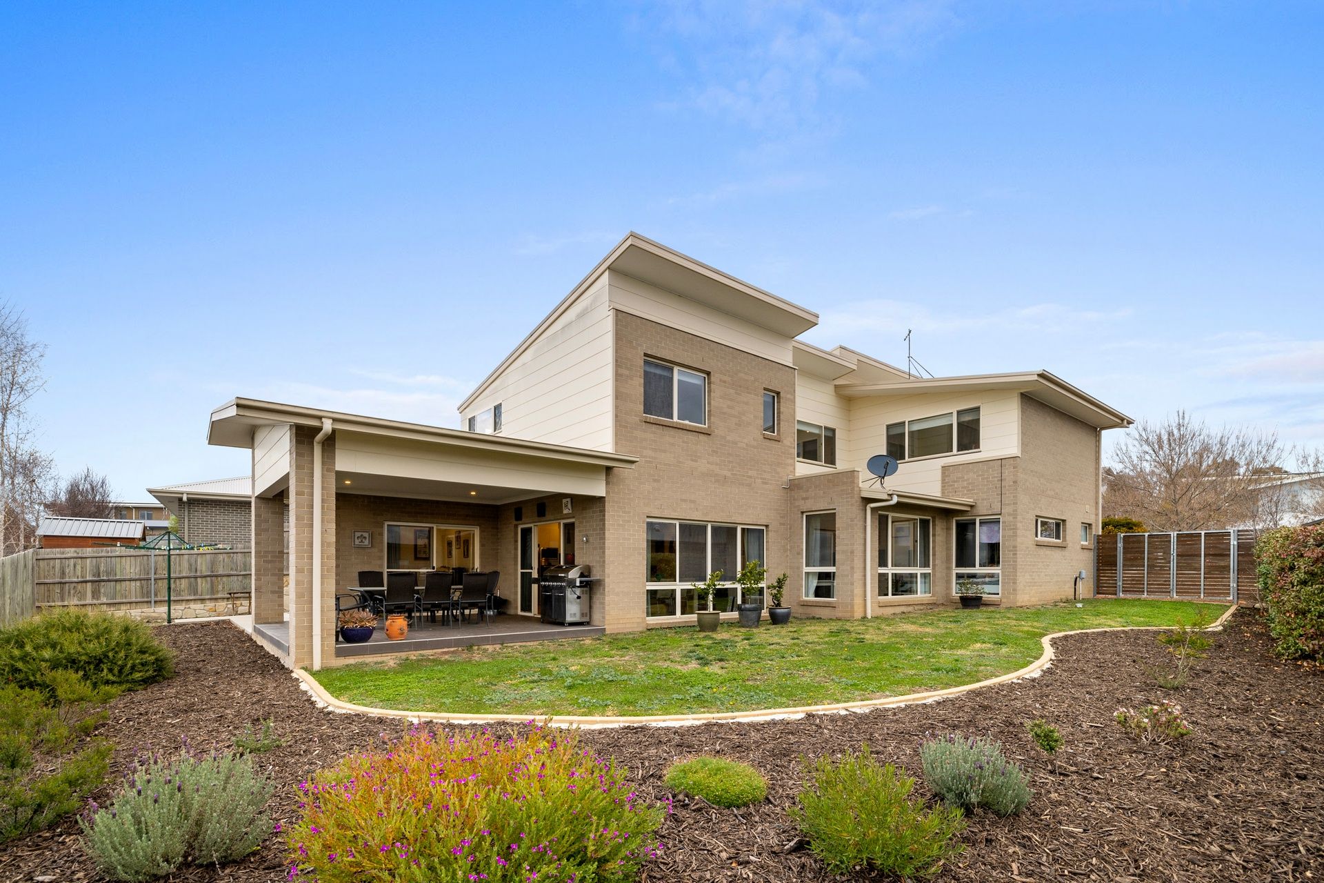 Real Estate For Lease - 51 Keewong Street - Crace , ACT